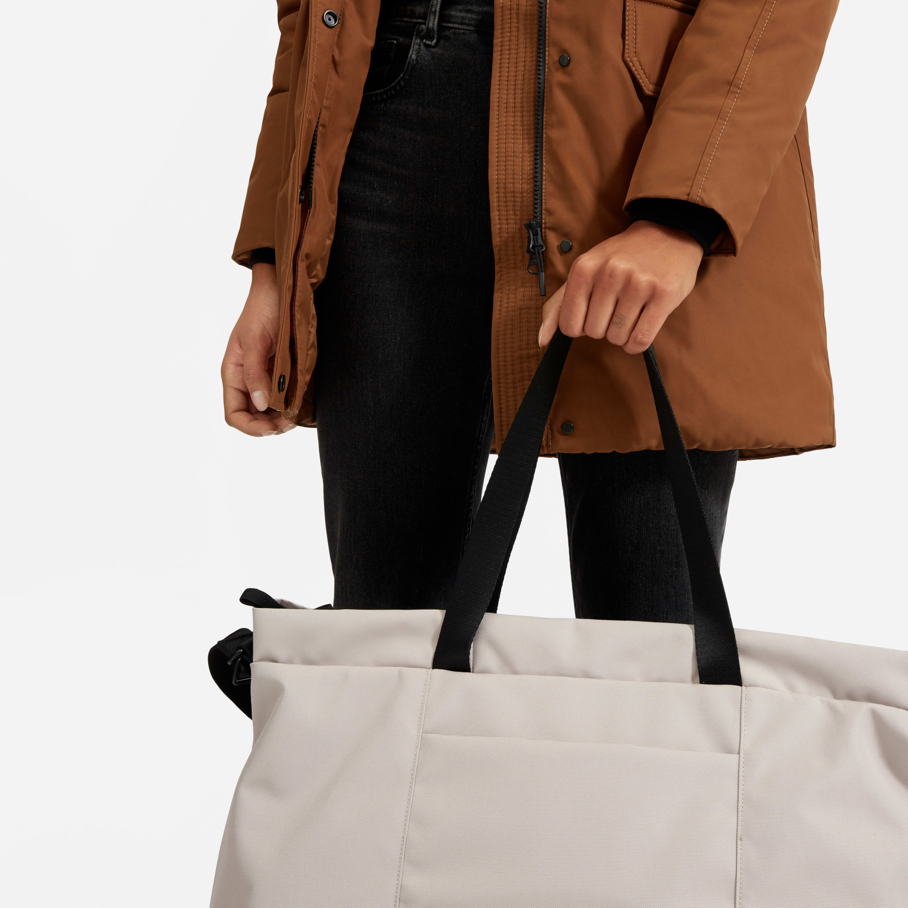 The ReNew Transit Weekender Warm Quartz – Everlane