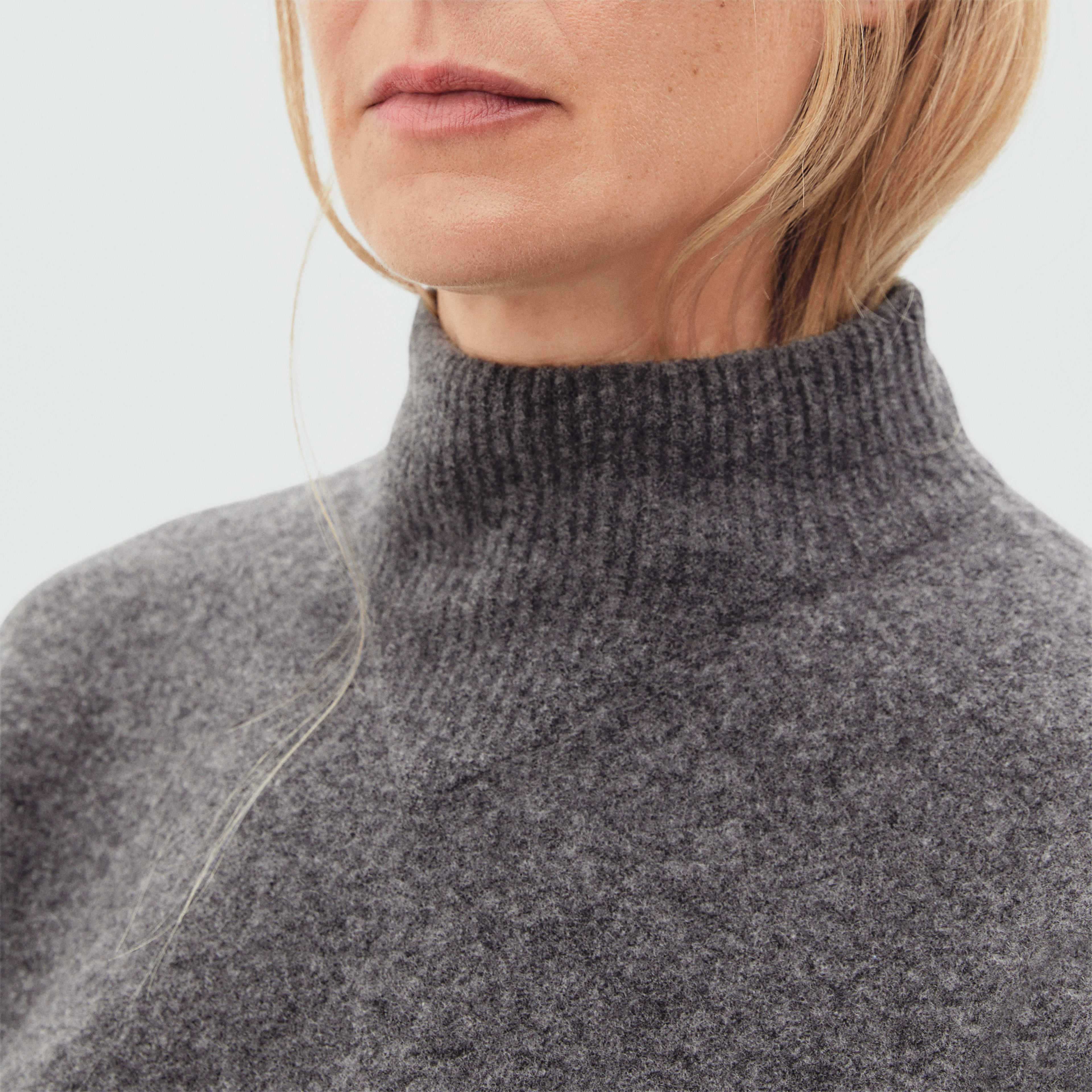 The Cozy-Stretch Pullover Heathered Charcoal – Everlane