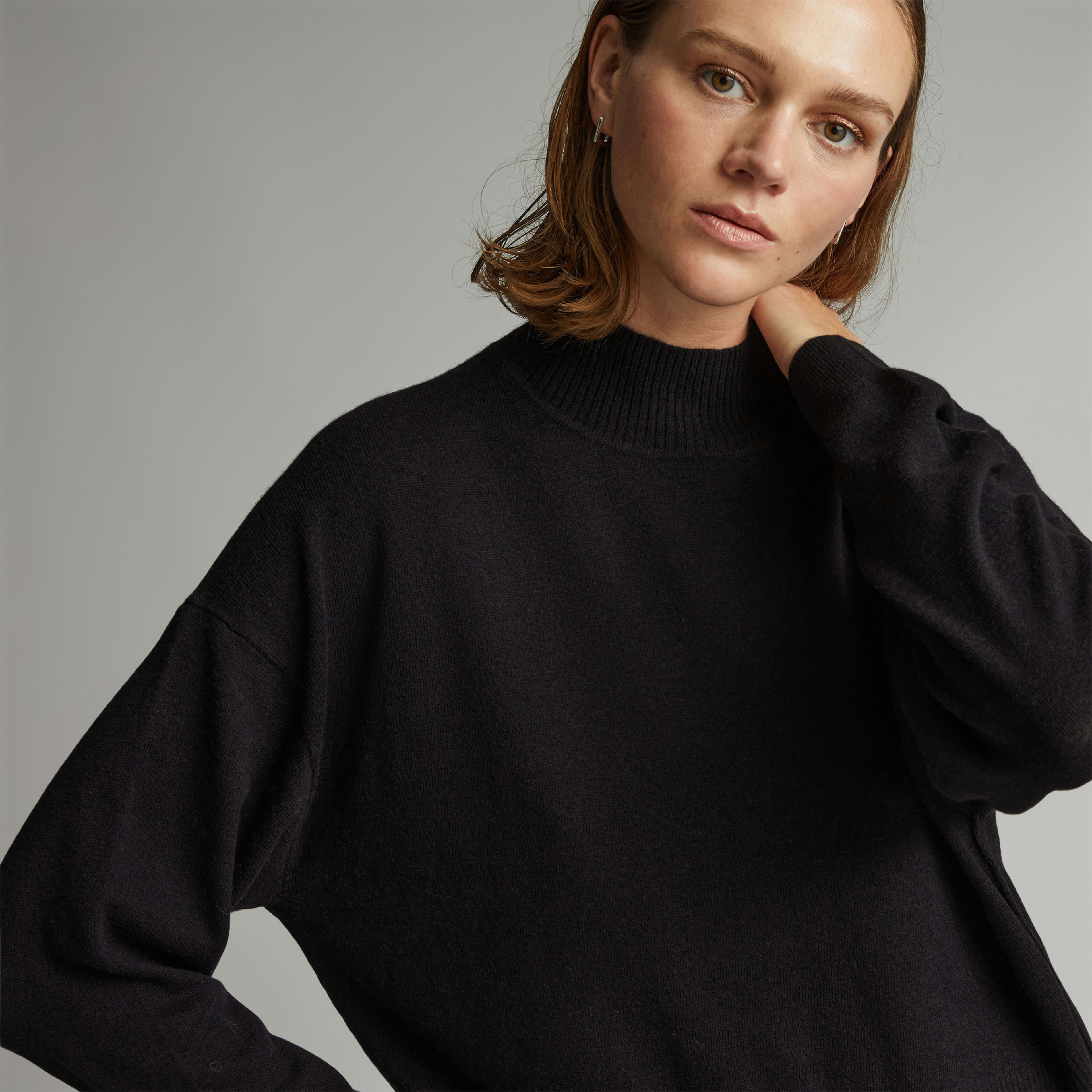 The Luxe Merino Turtleneck Black – Everlane