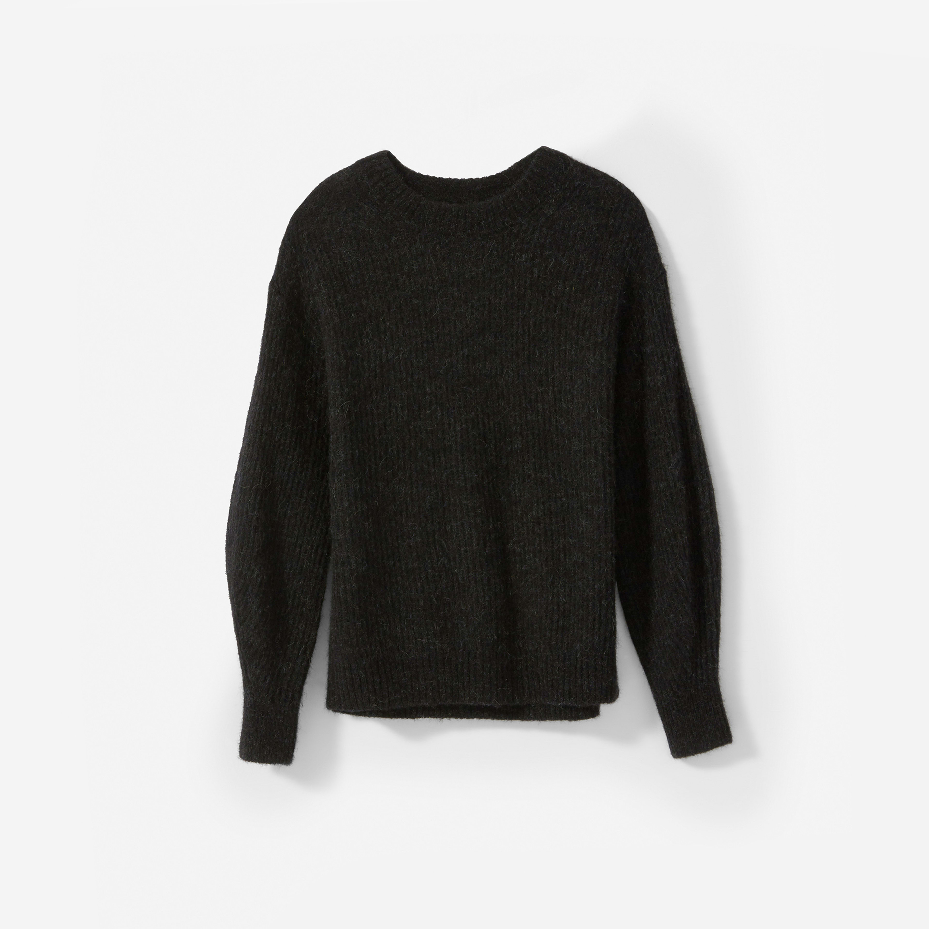 The Oversized Alpaca Crew Heathered Black – Everlane