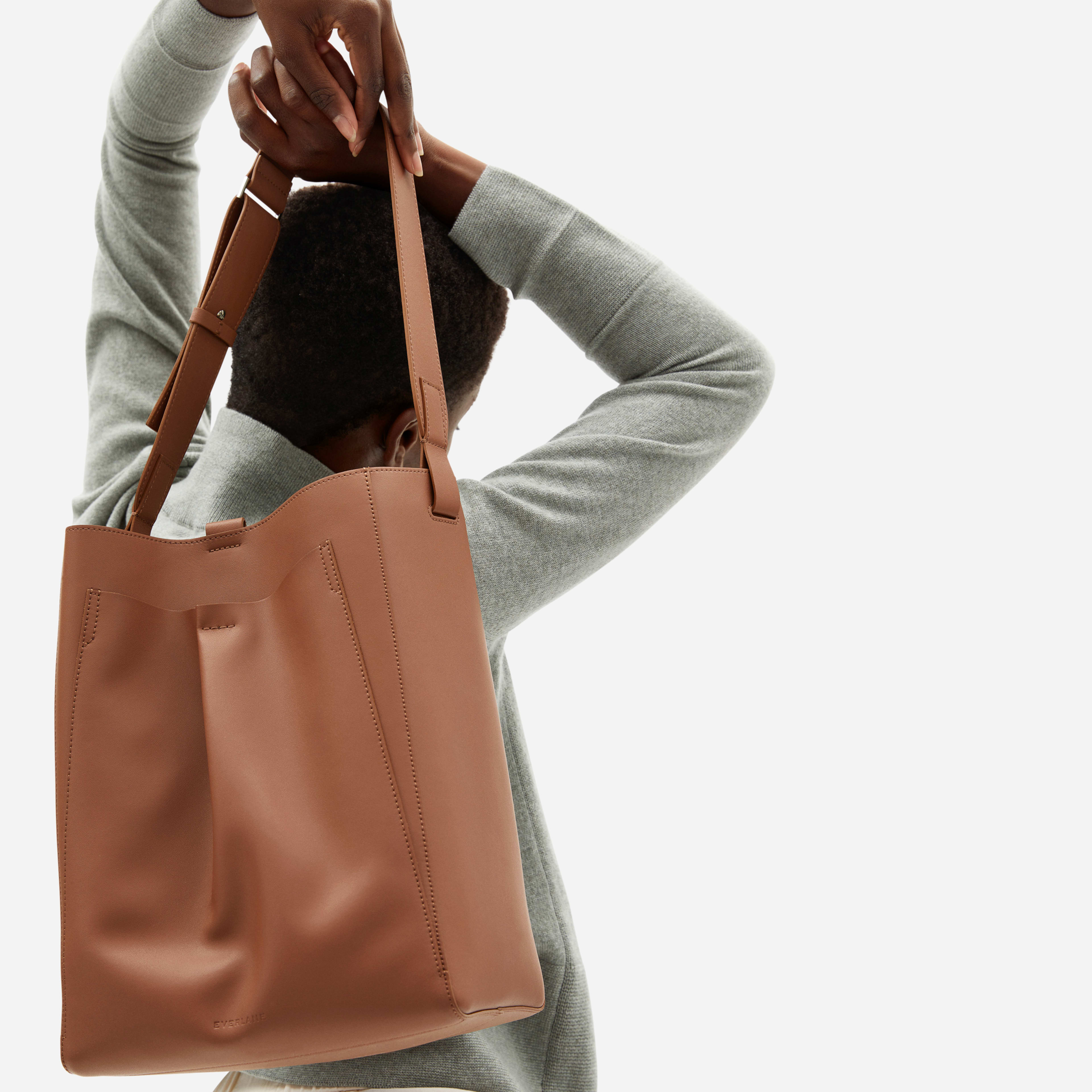 The Italian Leather Studio Bag Cognac – Everlane
