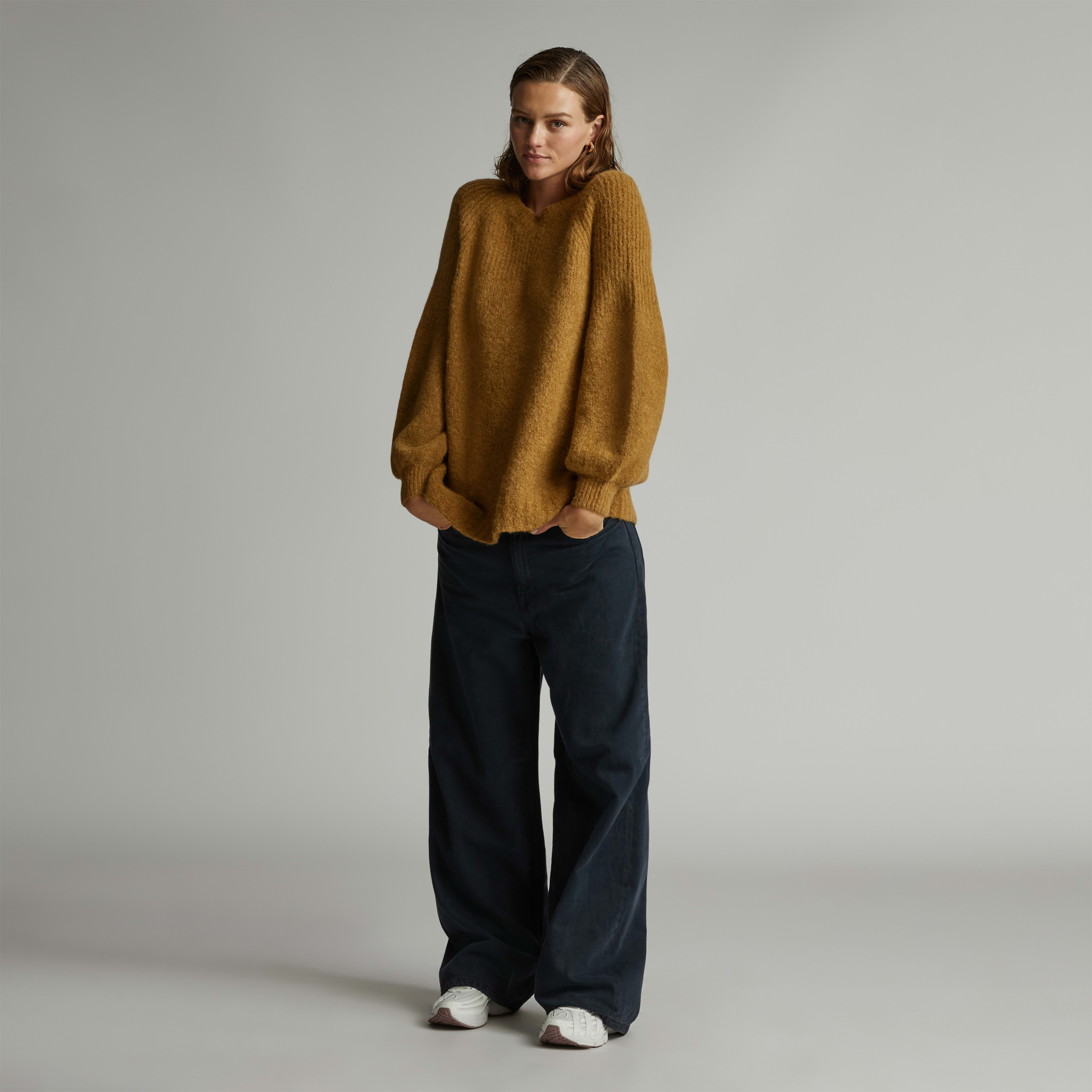 The SuperFuzz Alpaca Oversized Crew Dijon – Everlane