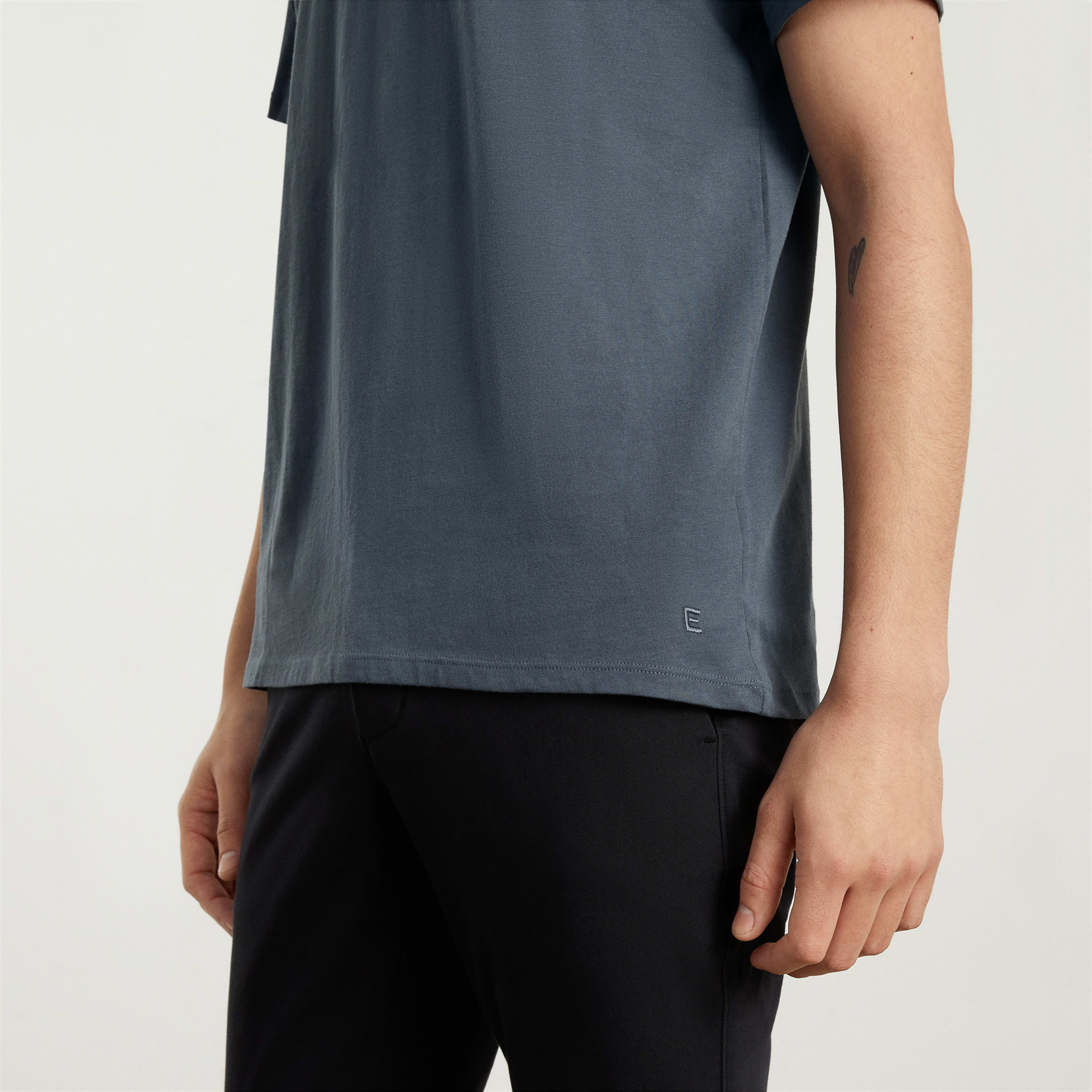 The Organic Cotton Crew | Uniform Dark Slate – Everlane
