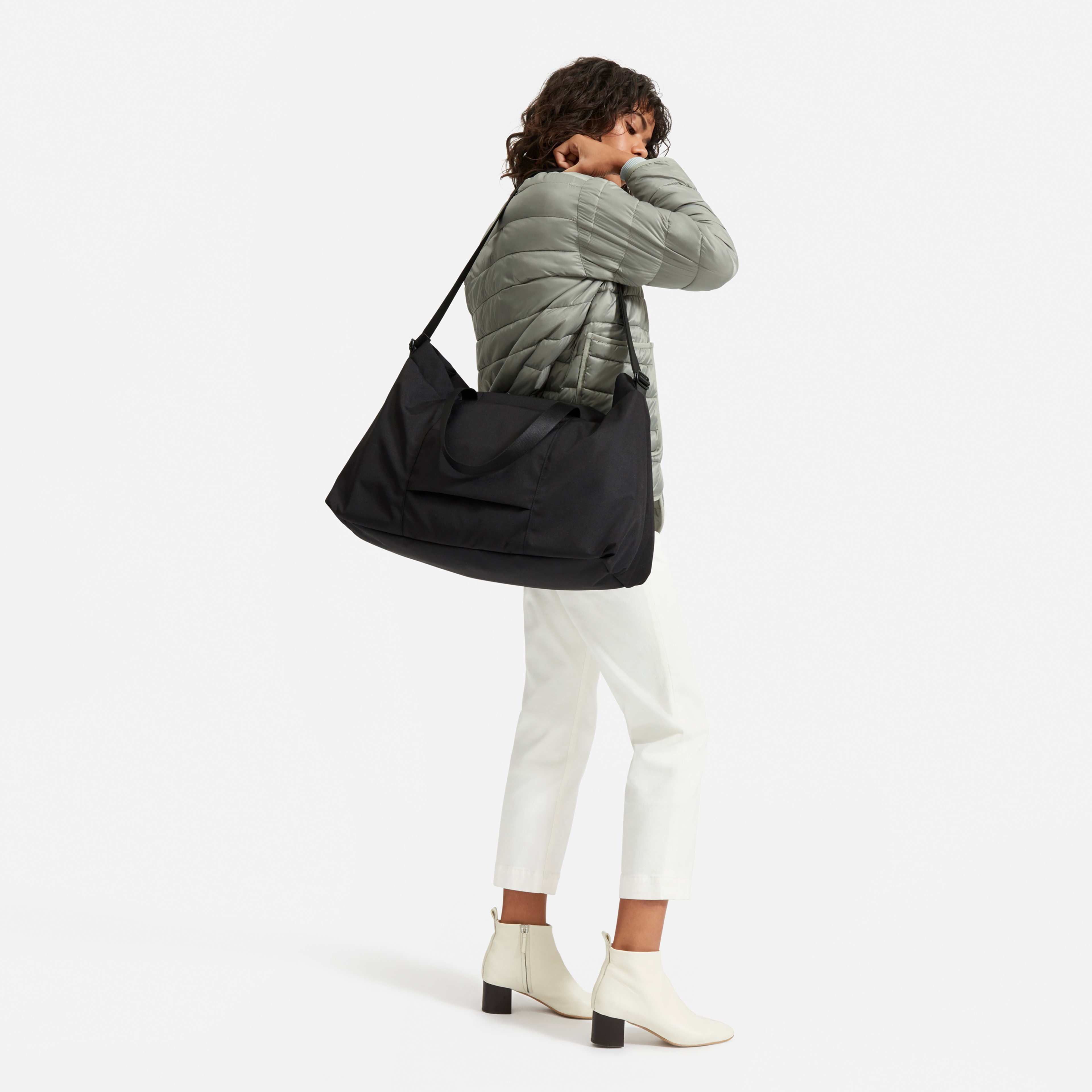 The ReNew Transit Weekender Black – Everlane
