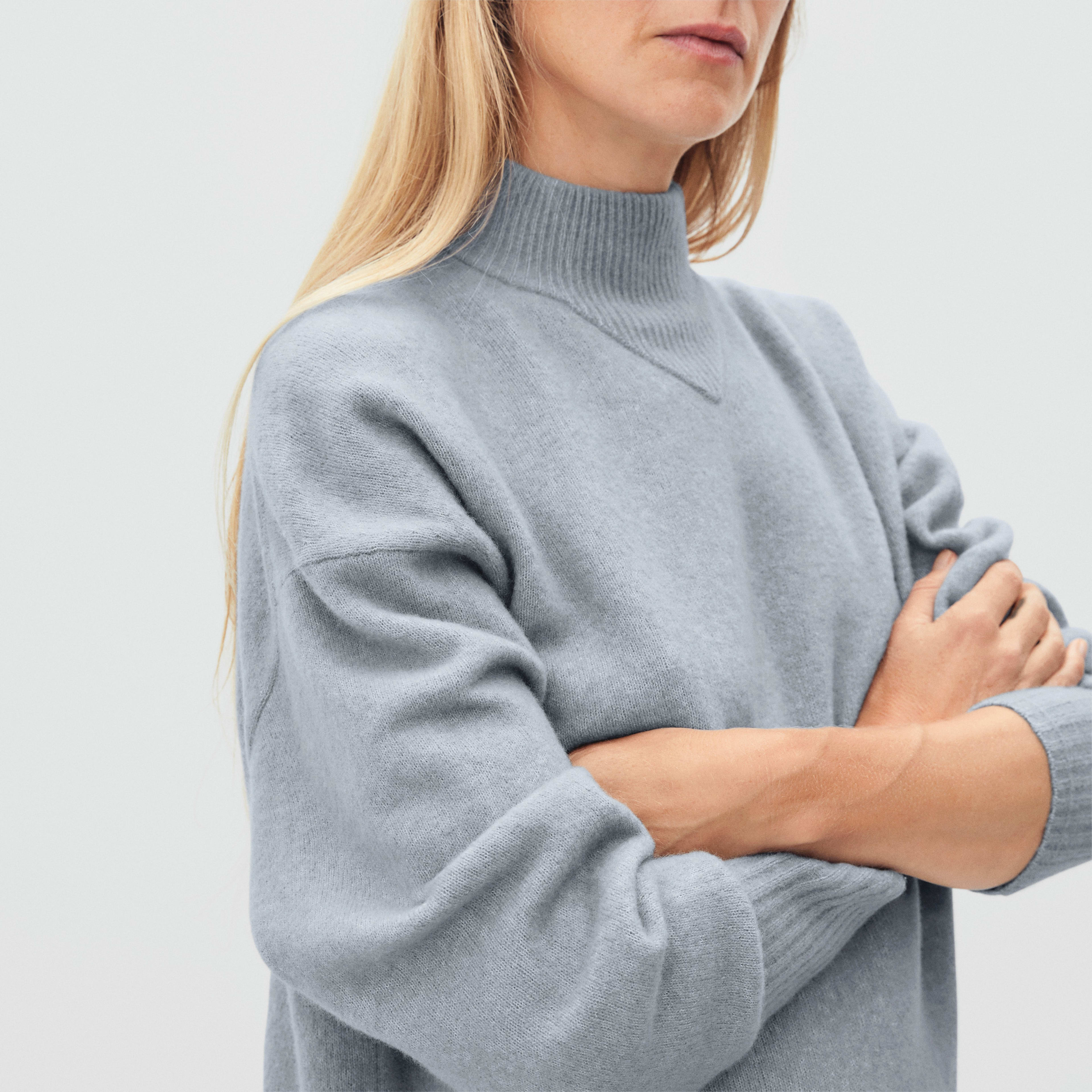 The Cozy-Stretch Pullover Smoke – Everlane
