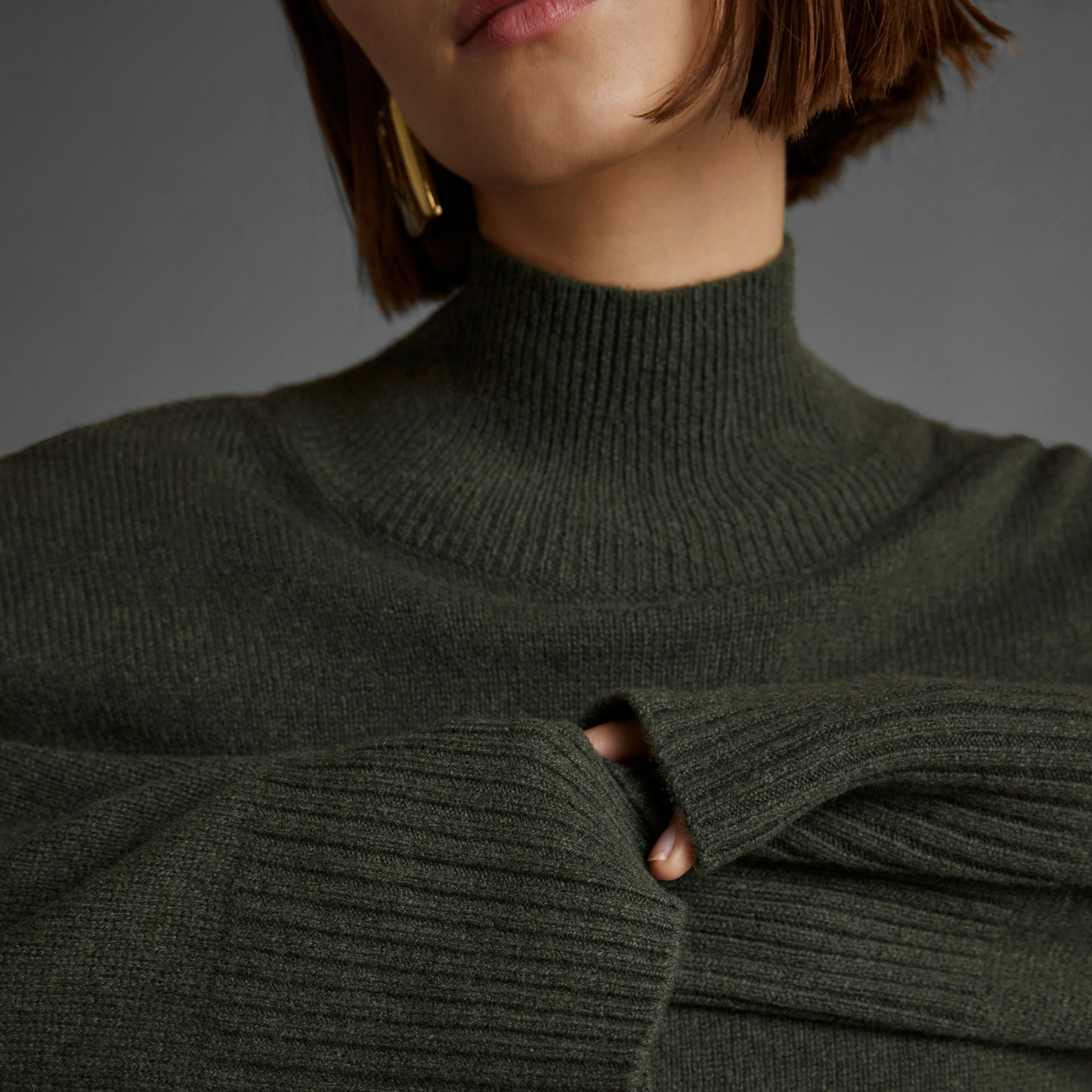 The Cashmere Oversized Turtleneck Kambaba – Everlane