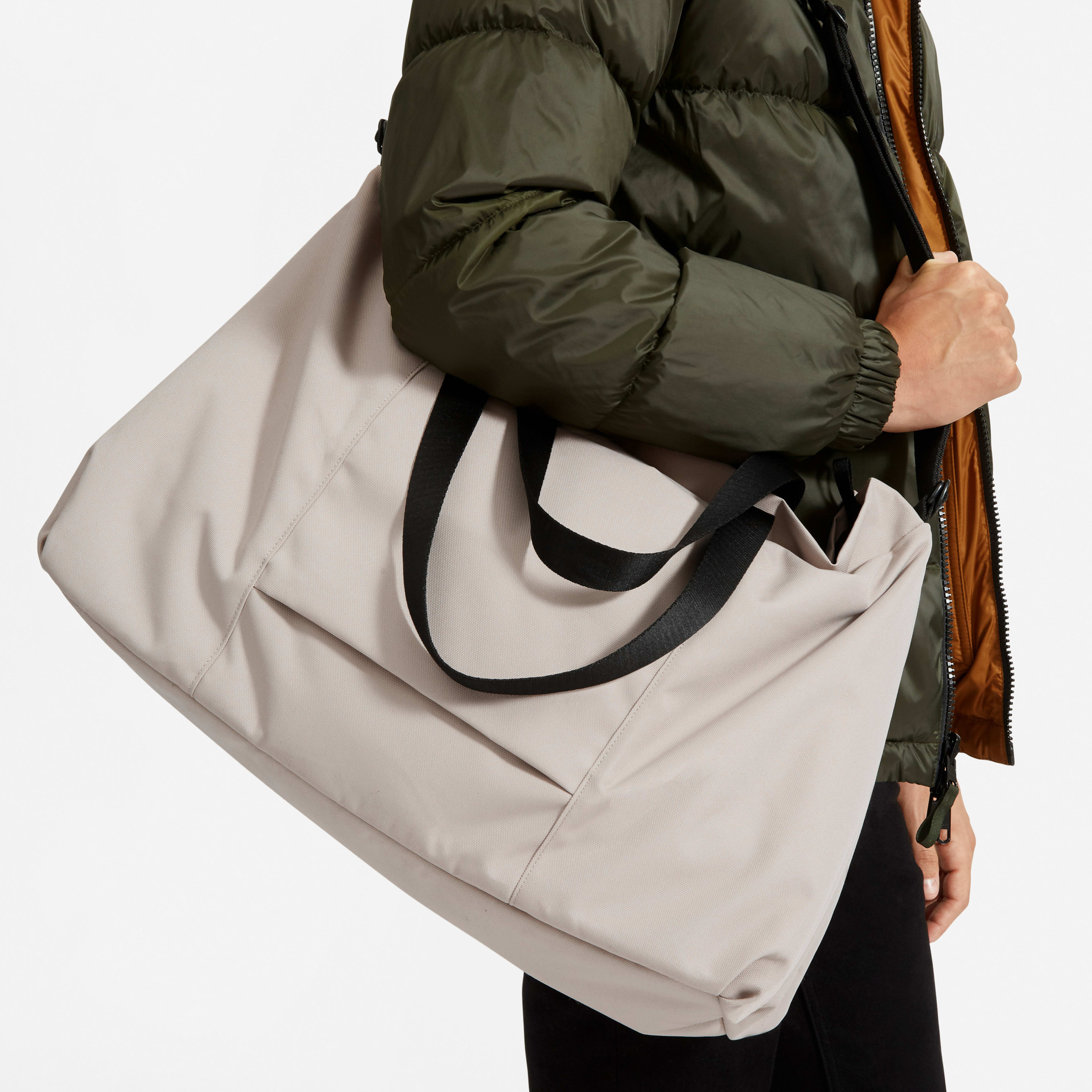The ReNew Transit Weekender Warm Quartz – Everlane