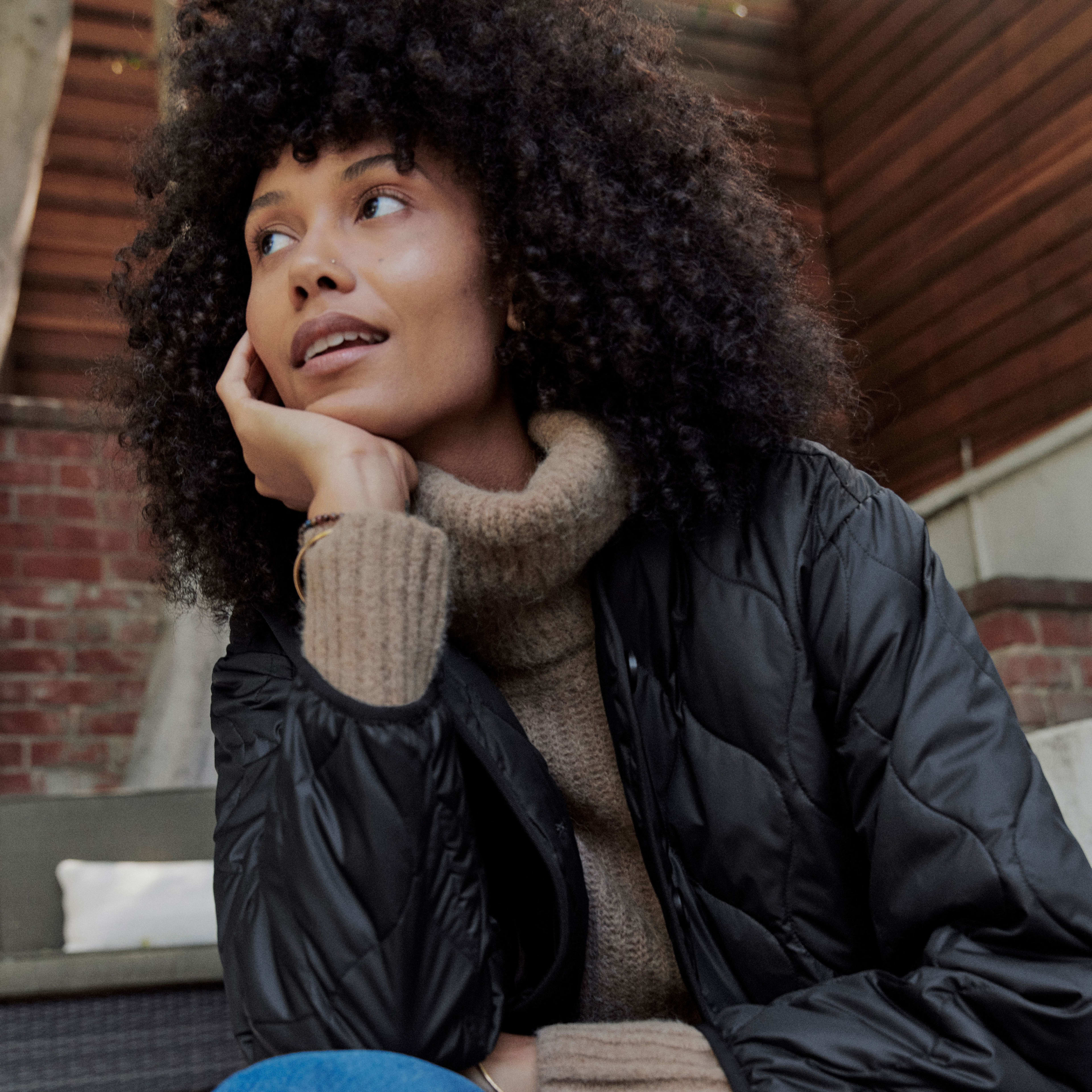 The ReNew Quilted Mid-Length Liner Black – Everlane