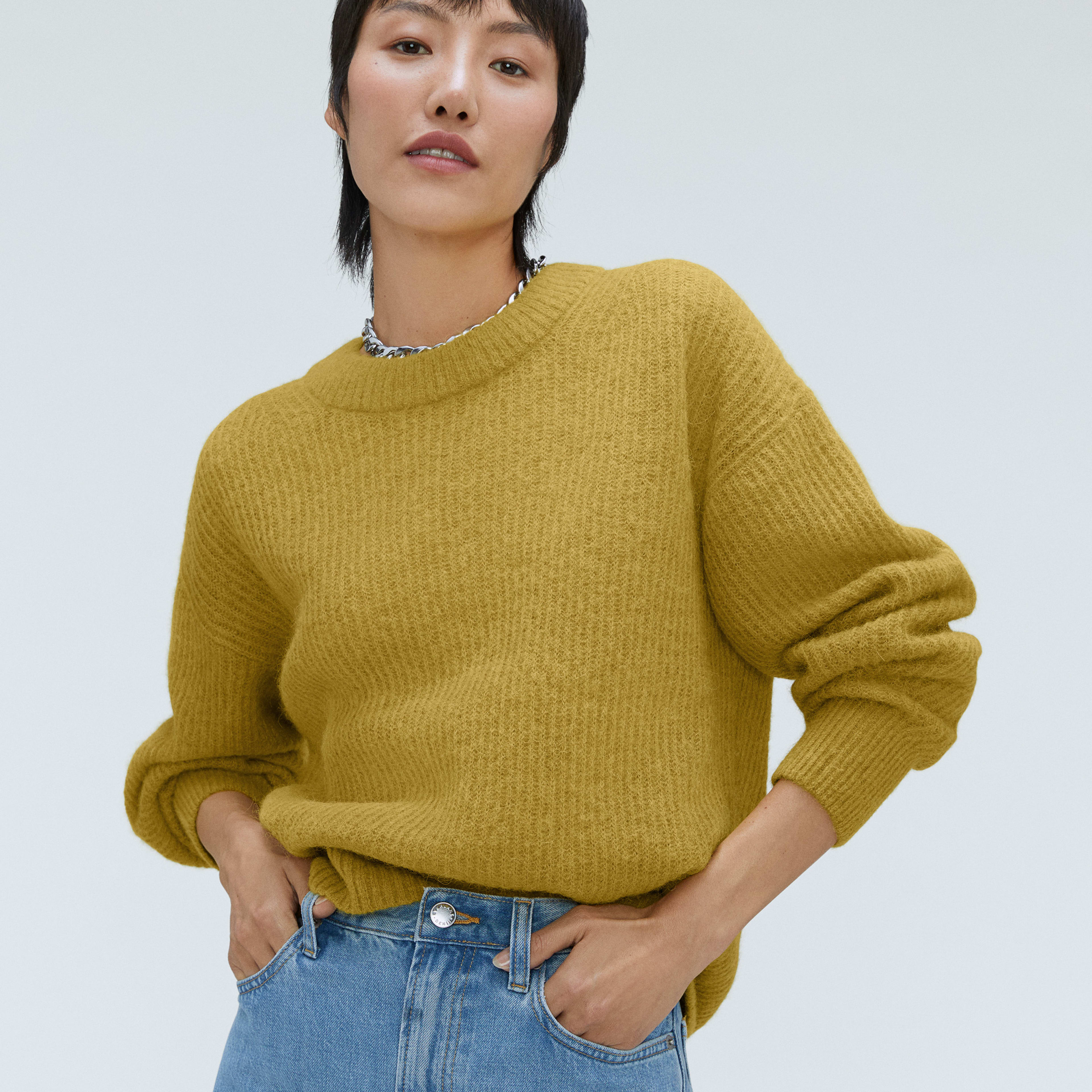 The Oversized Alpaca Crew Golden Palm – Everlane
