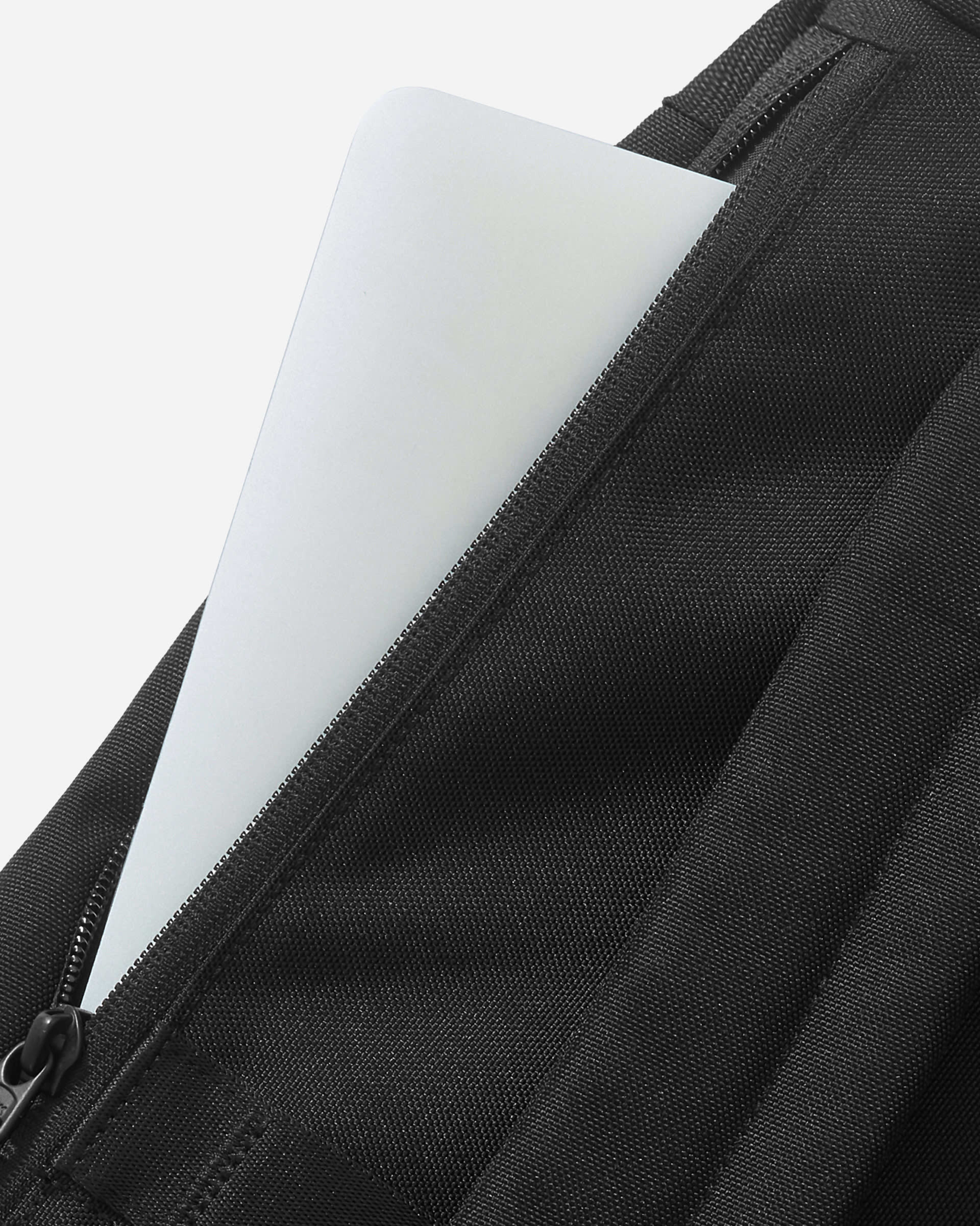 The ReNew Transit Backpack Black – Everlane