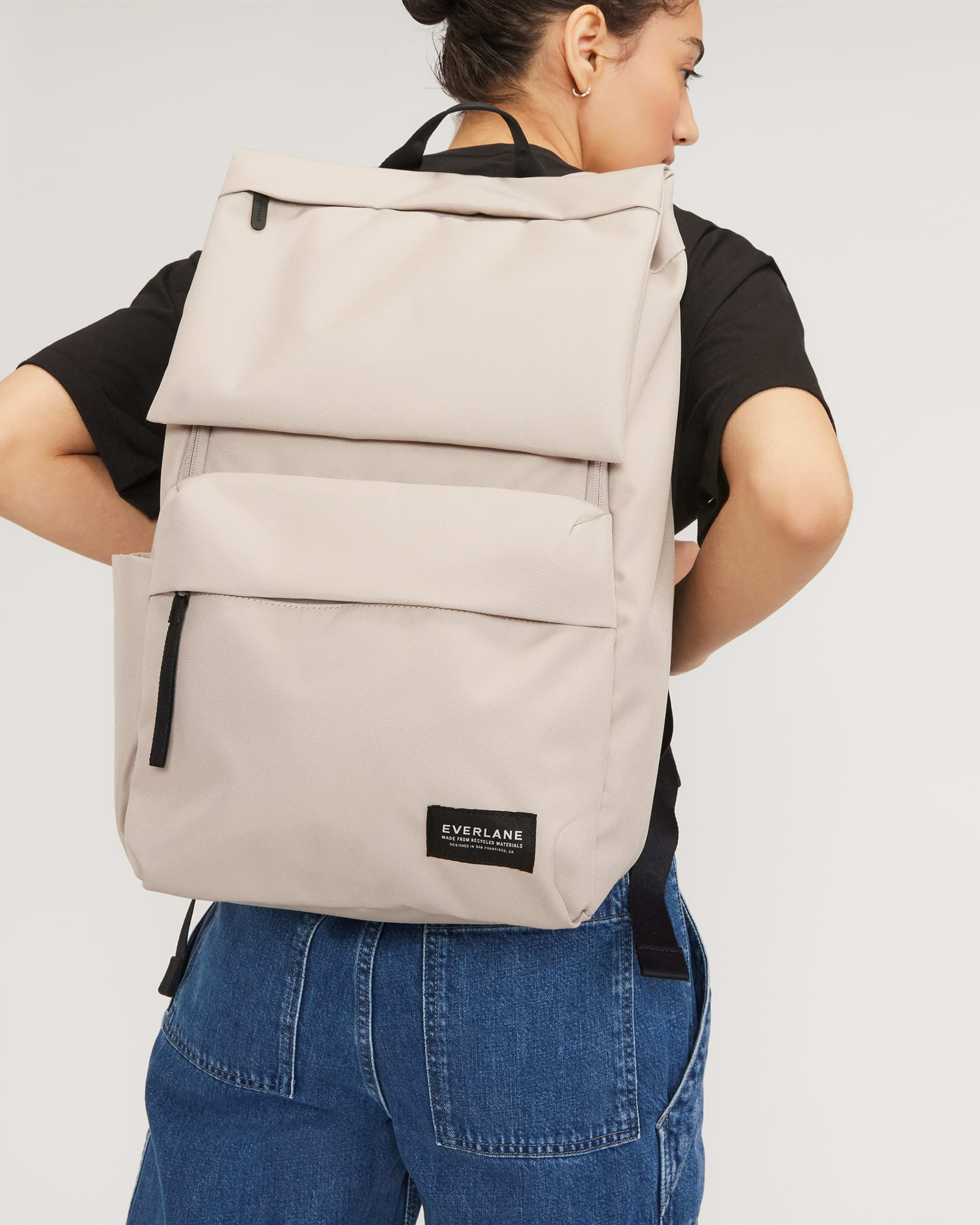 The ReNew Transit Backpack Warm Quartz (with label) – Everlane