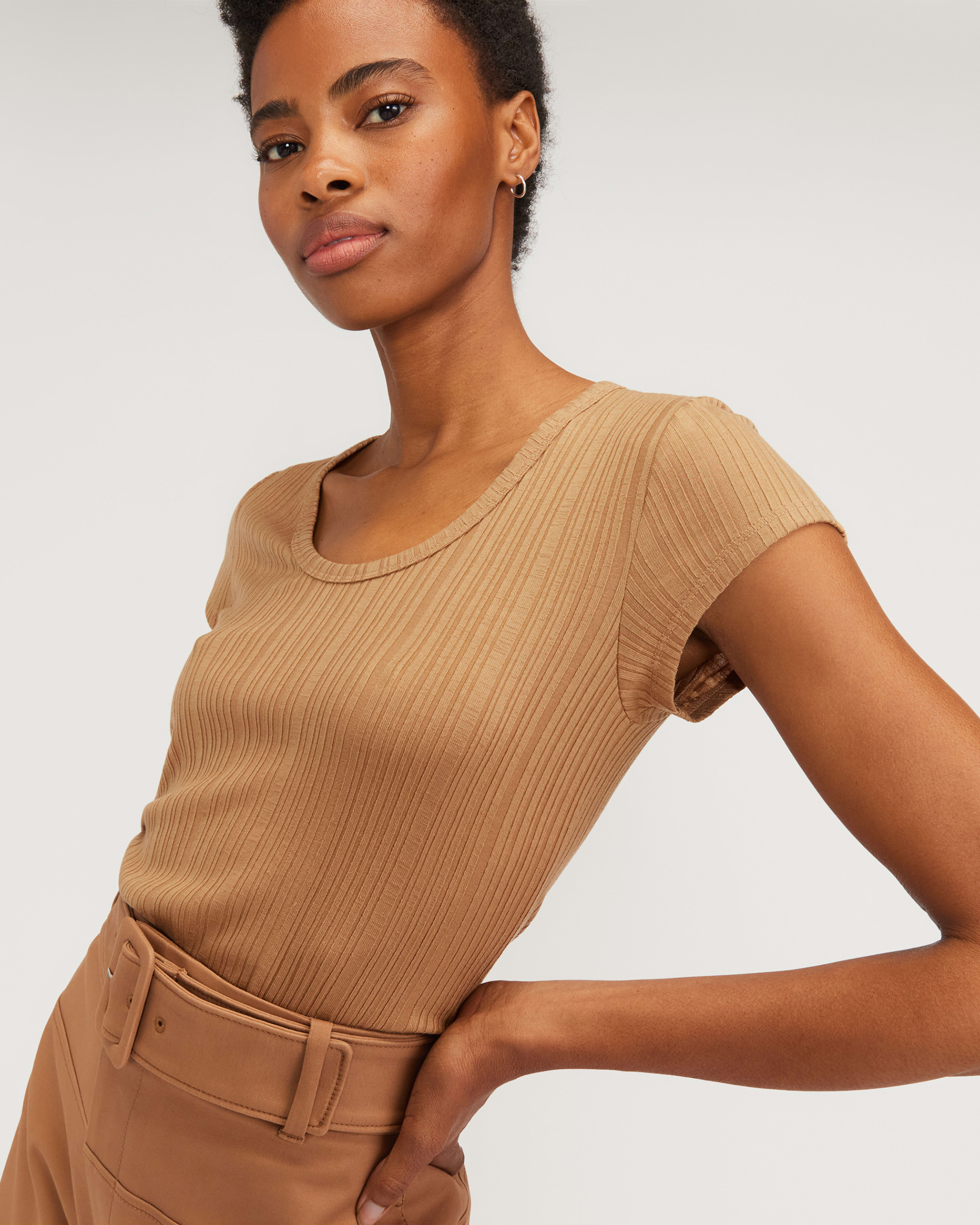 The Rib Soft Knit Scoop-Neck Tee Caramel – Everlane