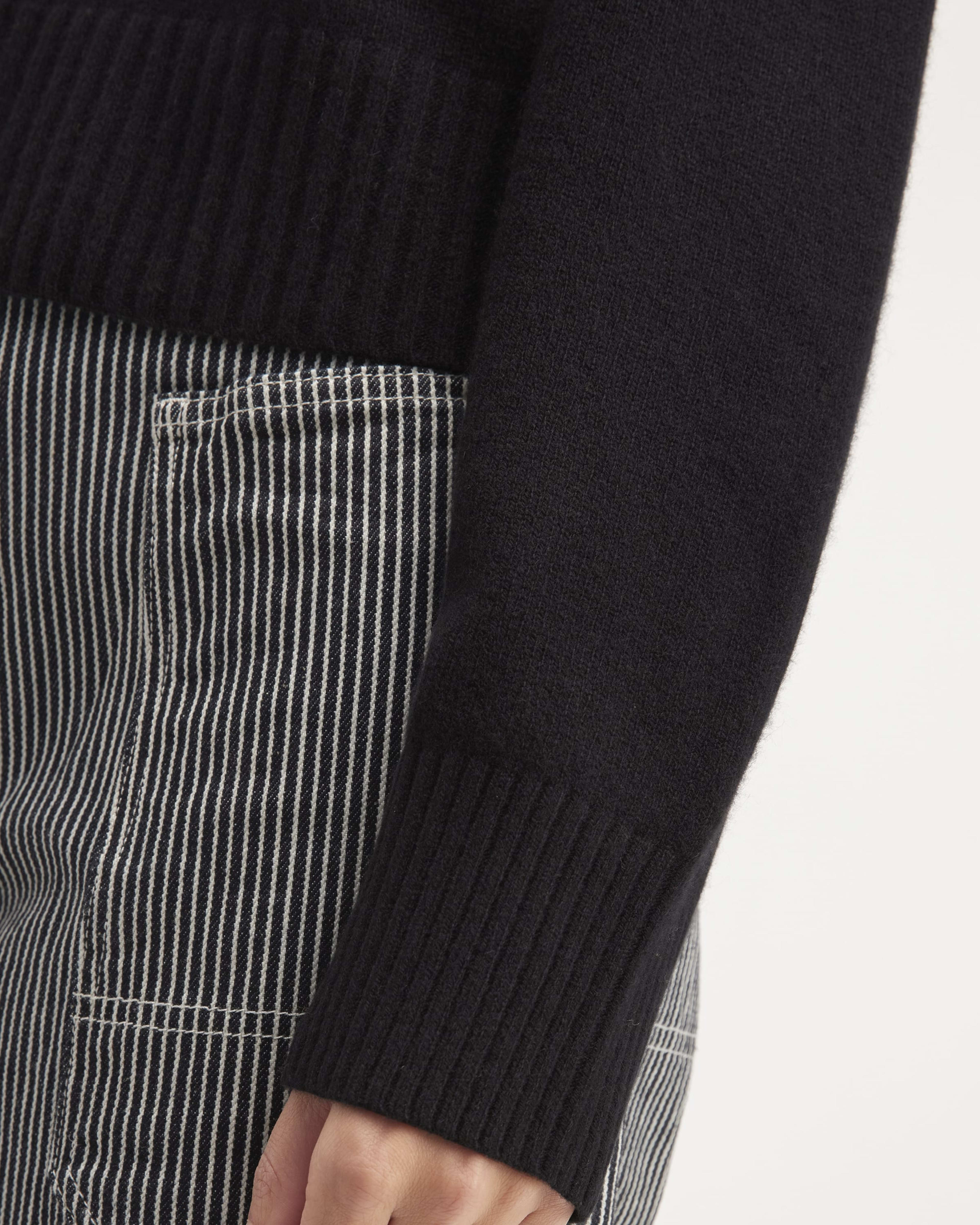 The Cashmere Boxy Crew Sweater Black – Everlane