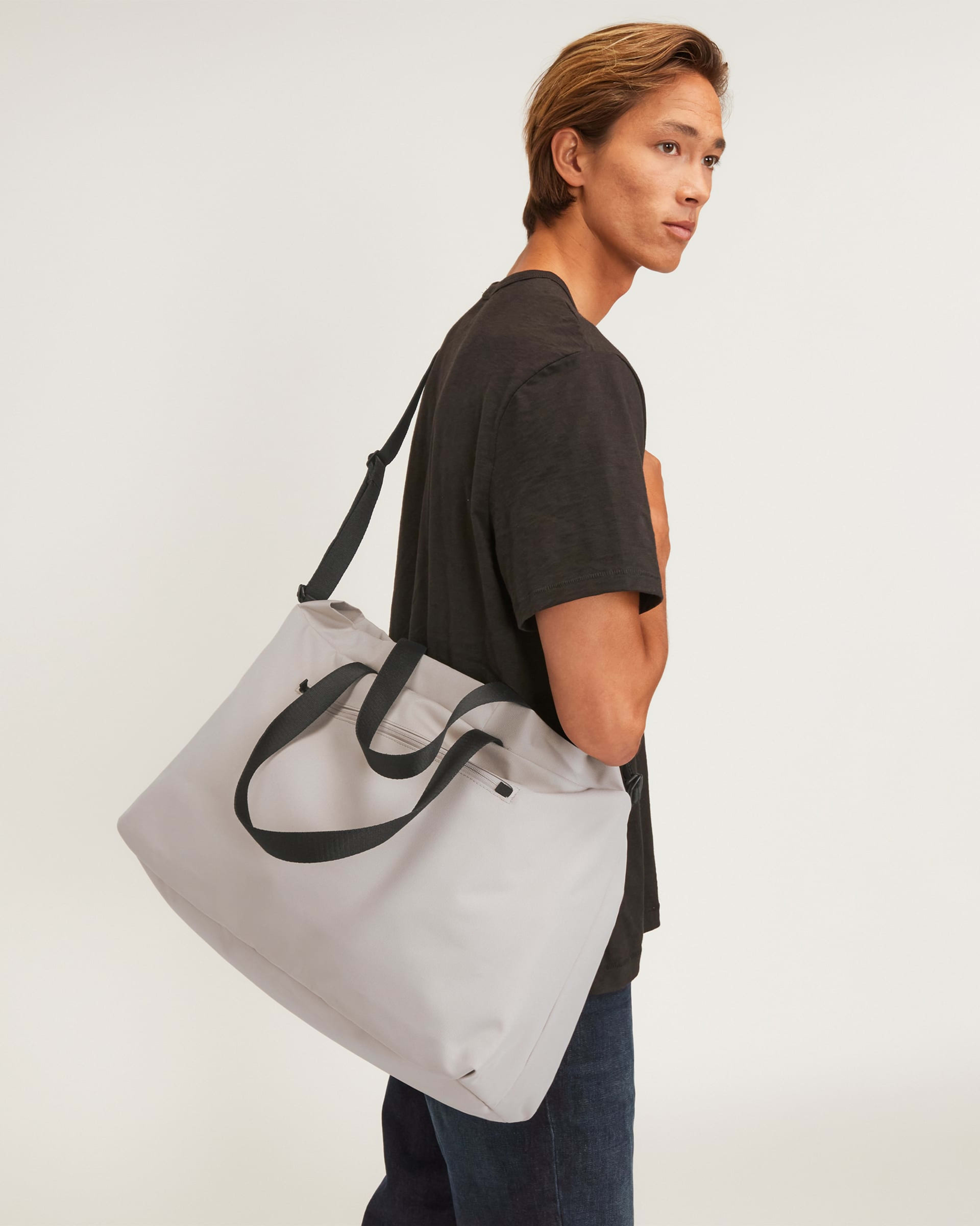 The ReNew Transit Weekender Warm Quartz – Everlane