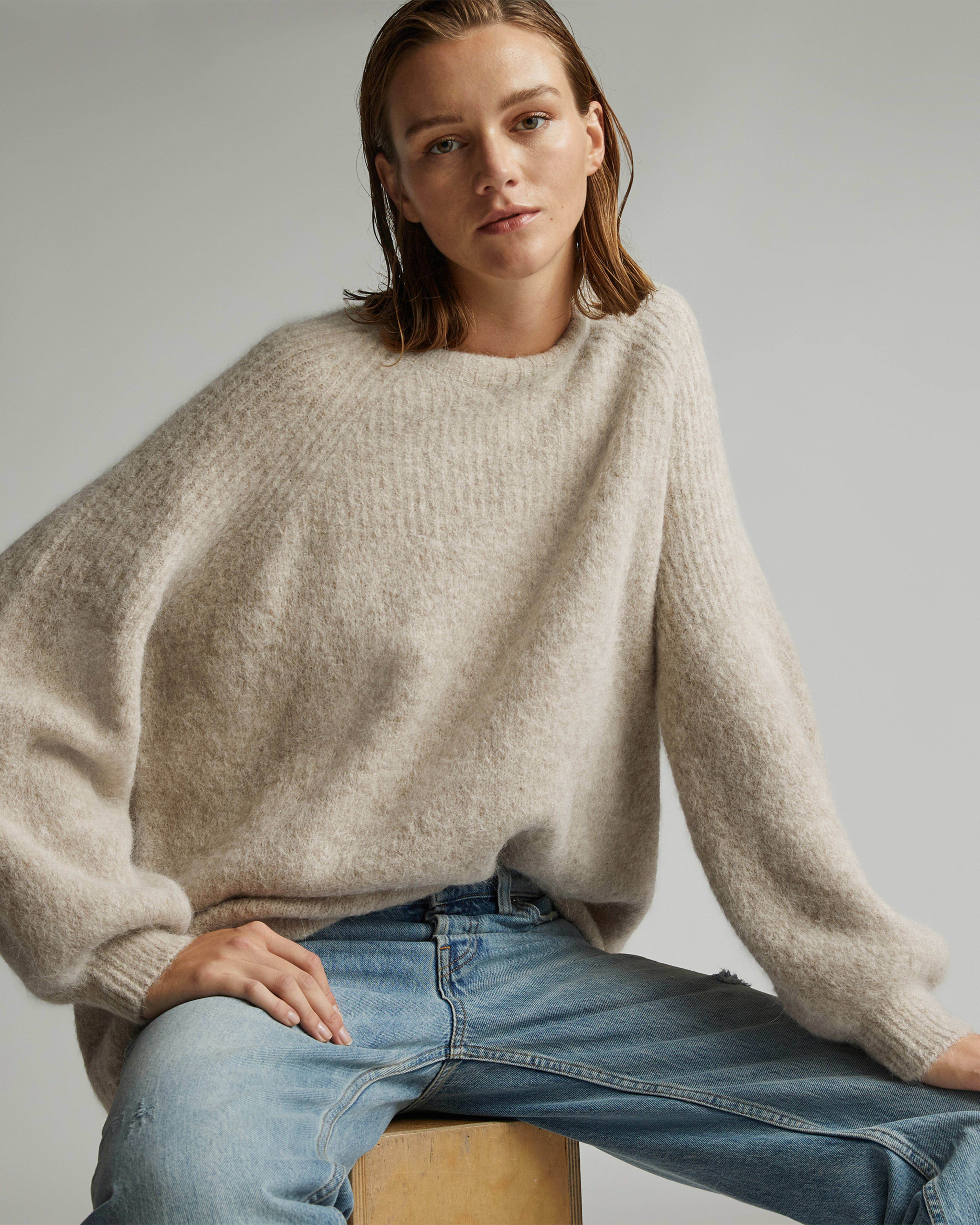 The SuperFuzz Alpaca Oversized Crew Light Oat – Everlane