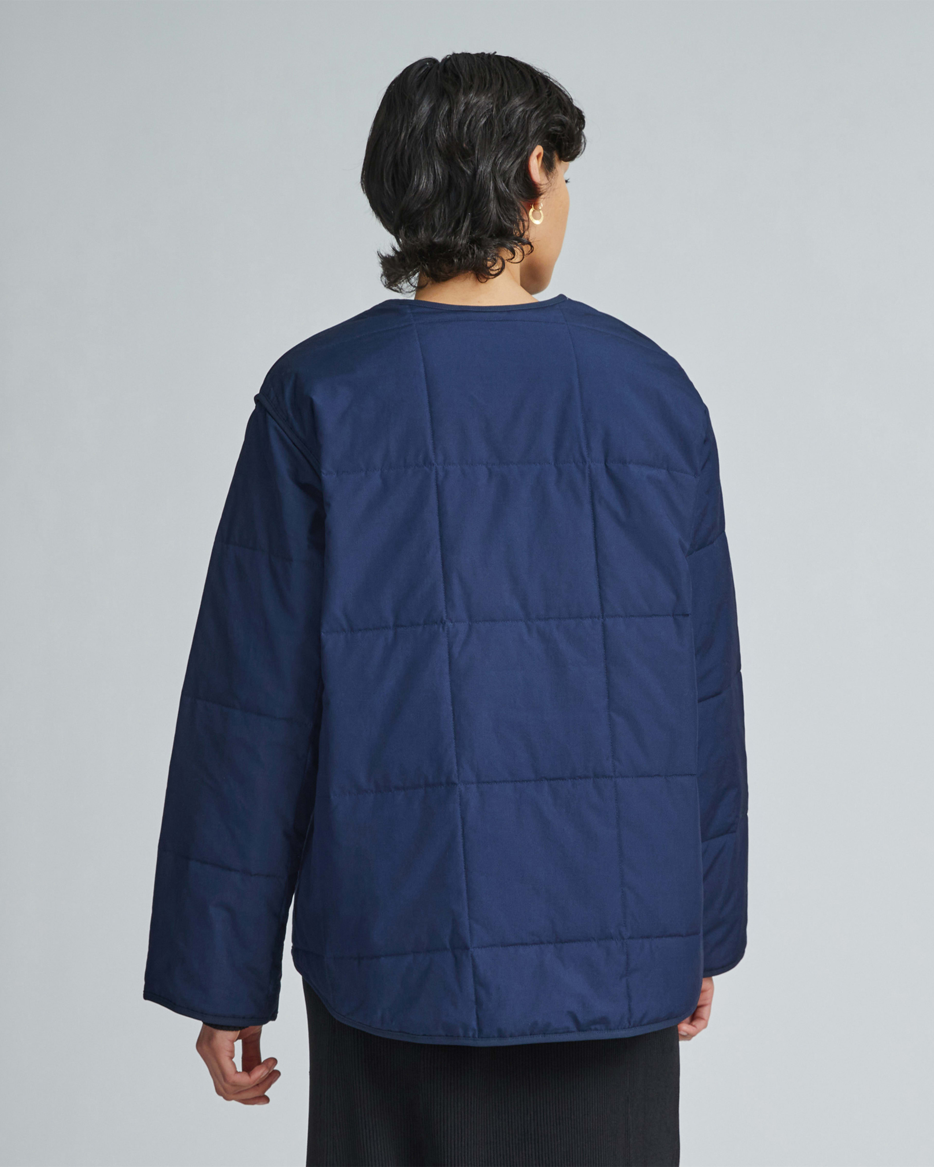 The Quilted Cotton Liner Navy – Everlane
