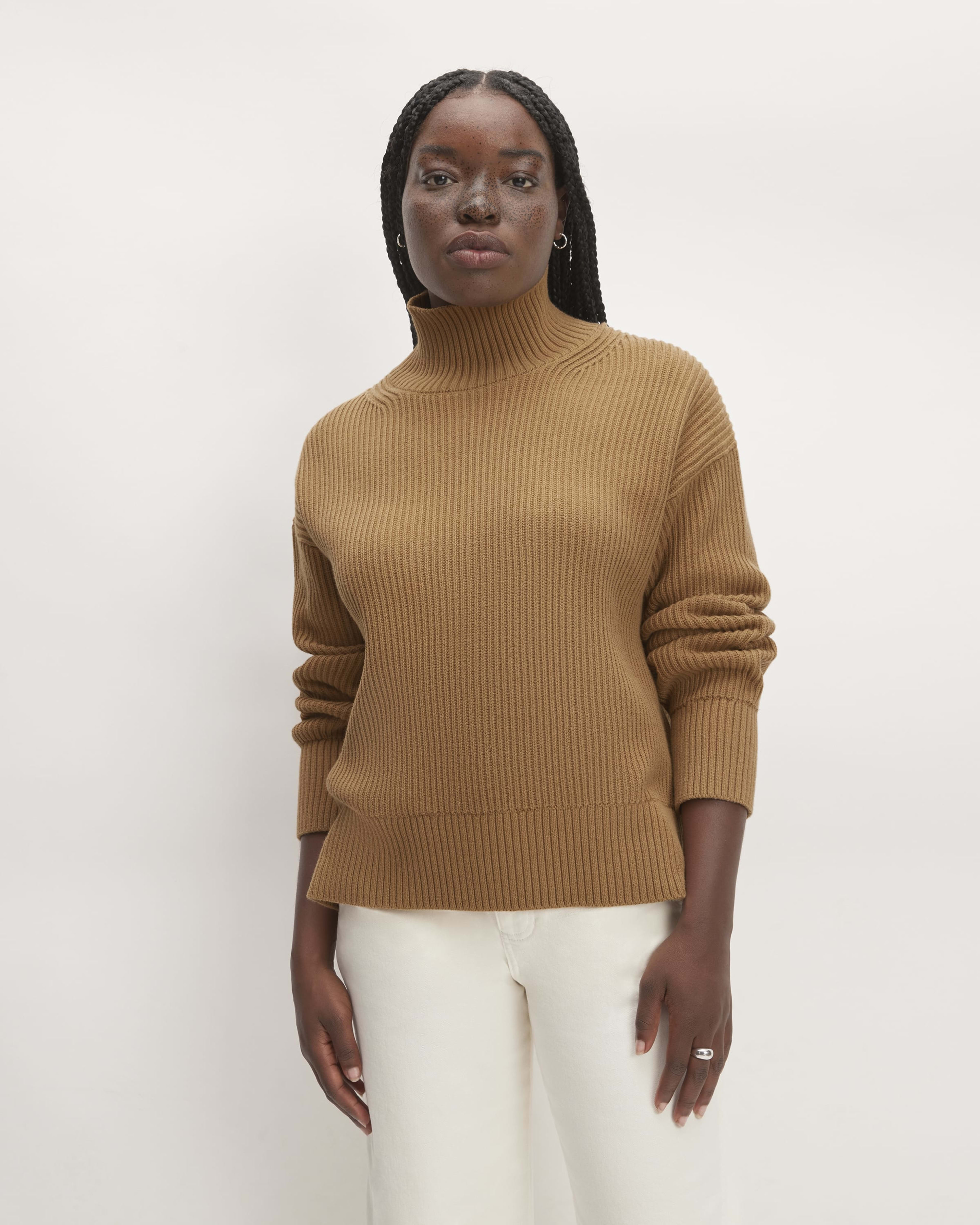 The Organic Cotton Ribbed Turtleneck Toasted Coconut – Everlane