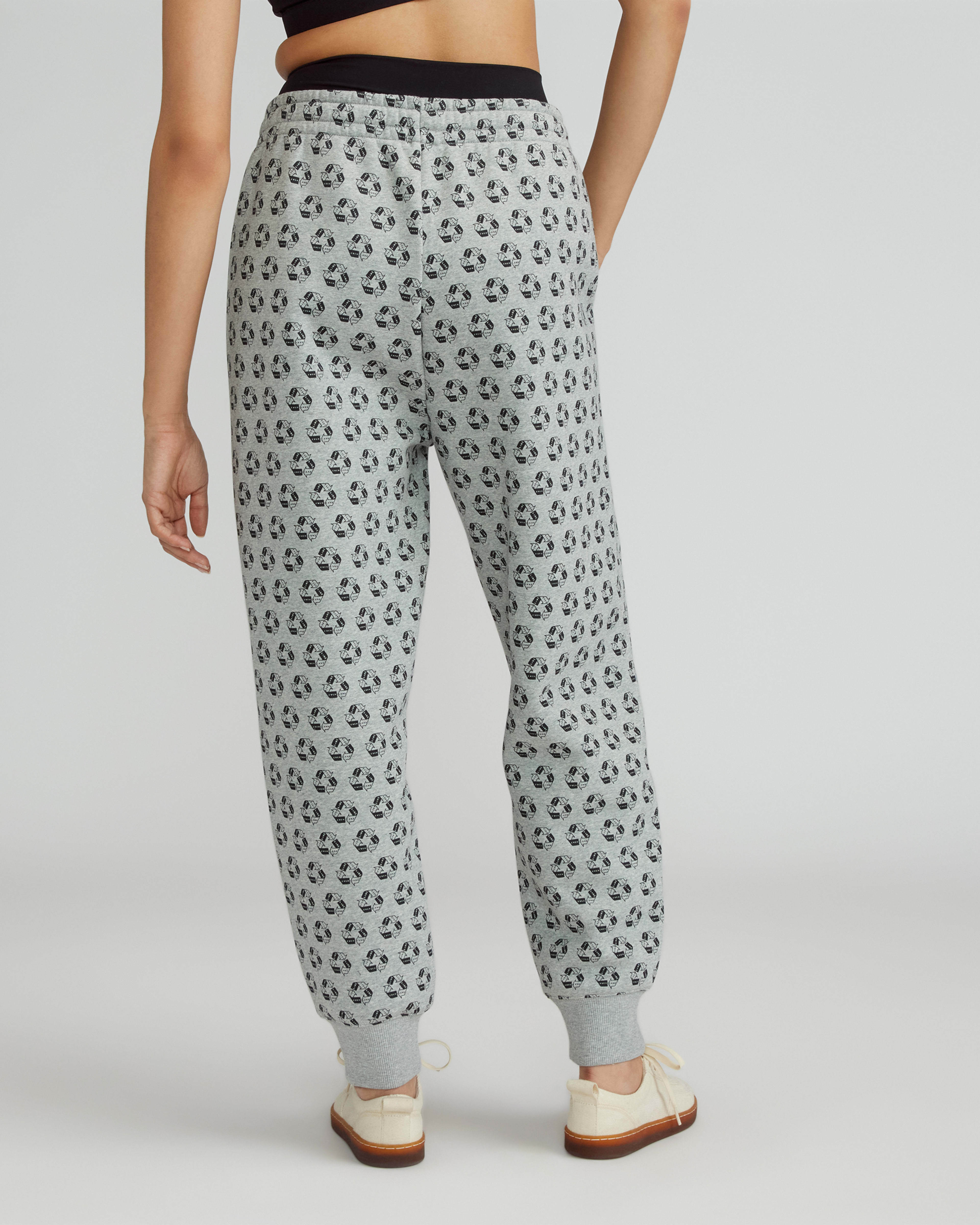 The ReTrack Jogger Earth Day Grey – Everlane