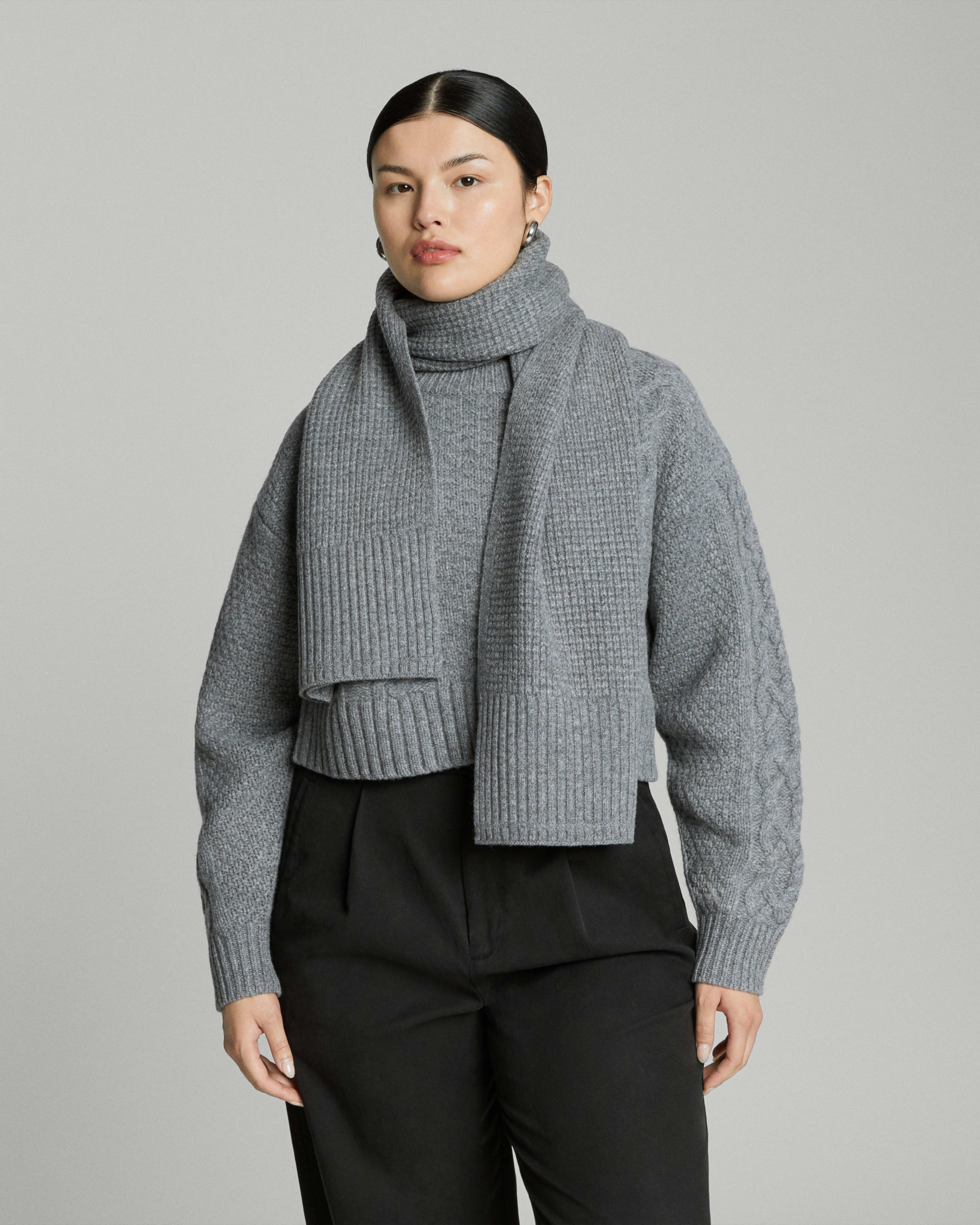 The Felted Merino Waffle-Knit Scarf Mid Heathered Grey – Everlane