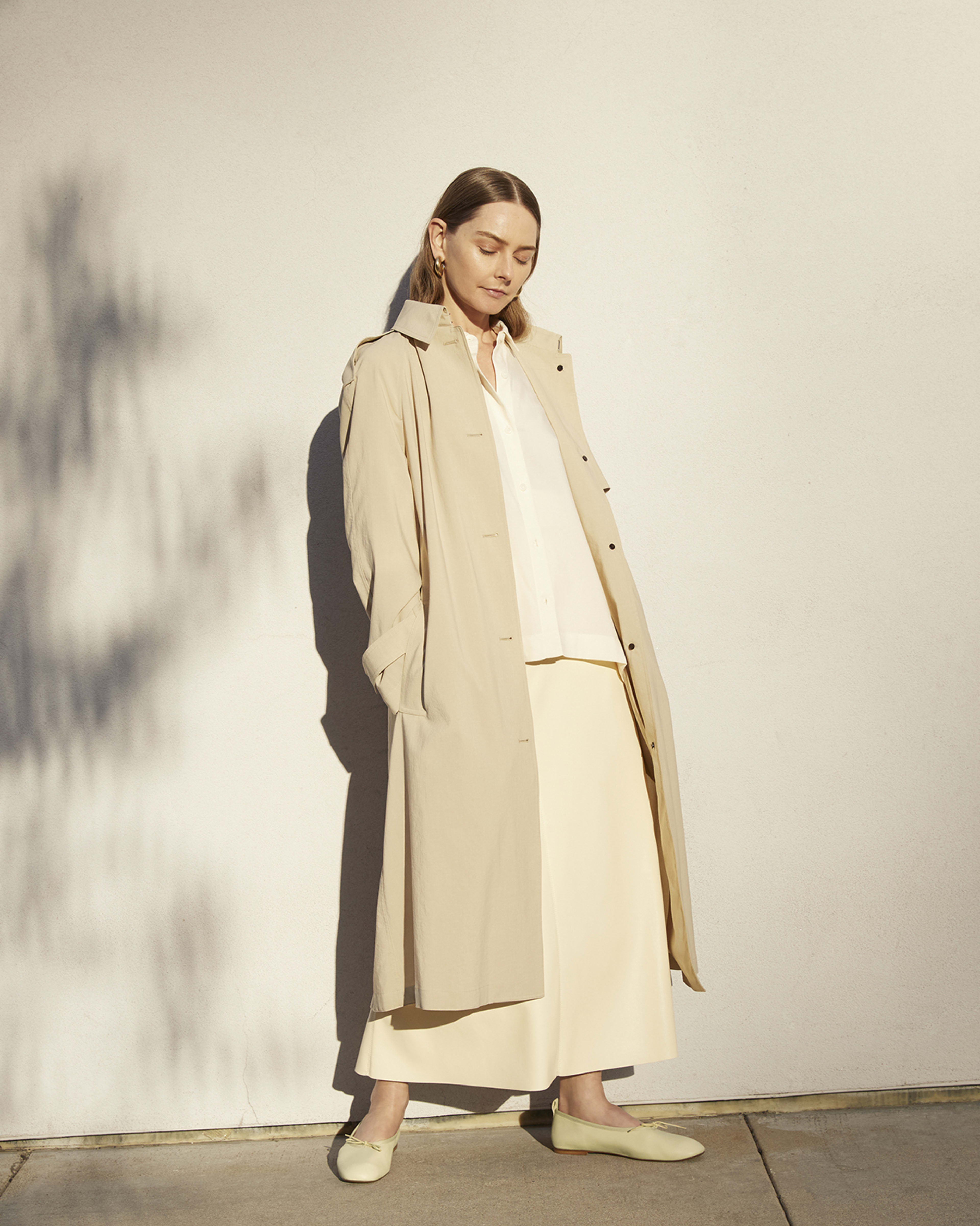 The Long Mac Coat Stone – Everlane