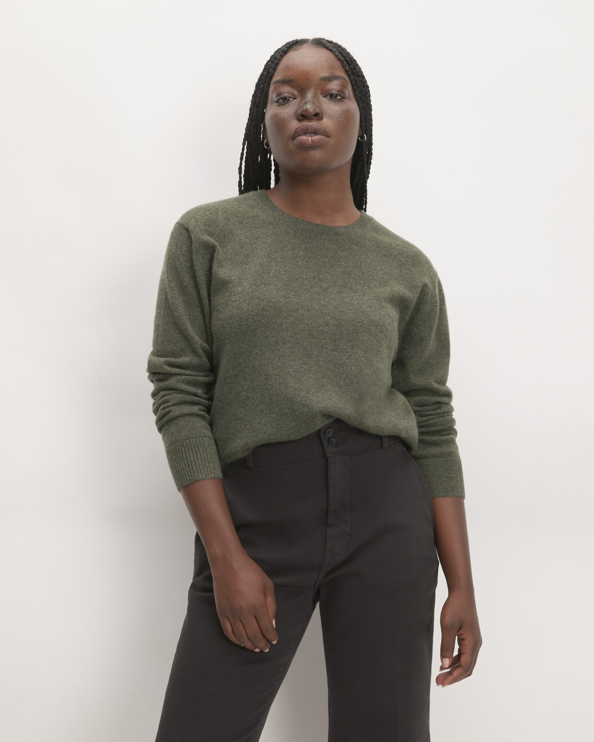 The Cashmere Classic Crew Sweater Heather Army Green – Everlane