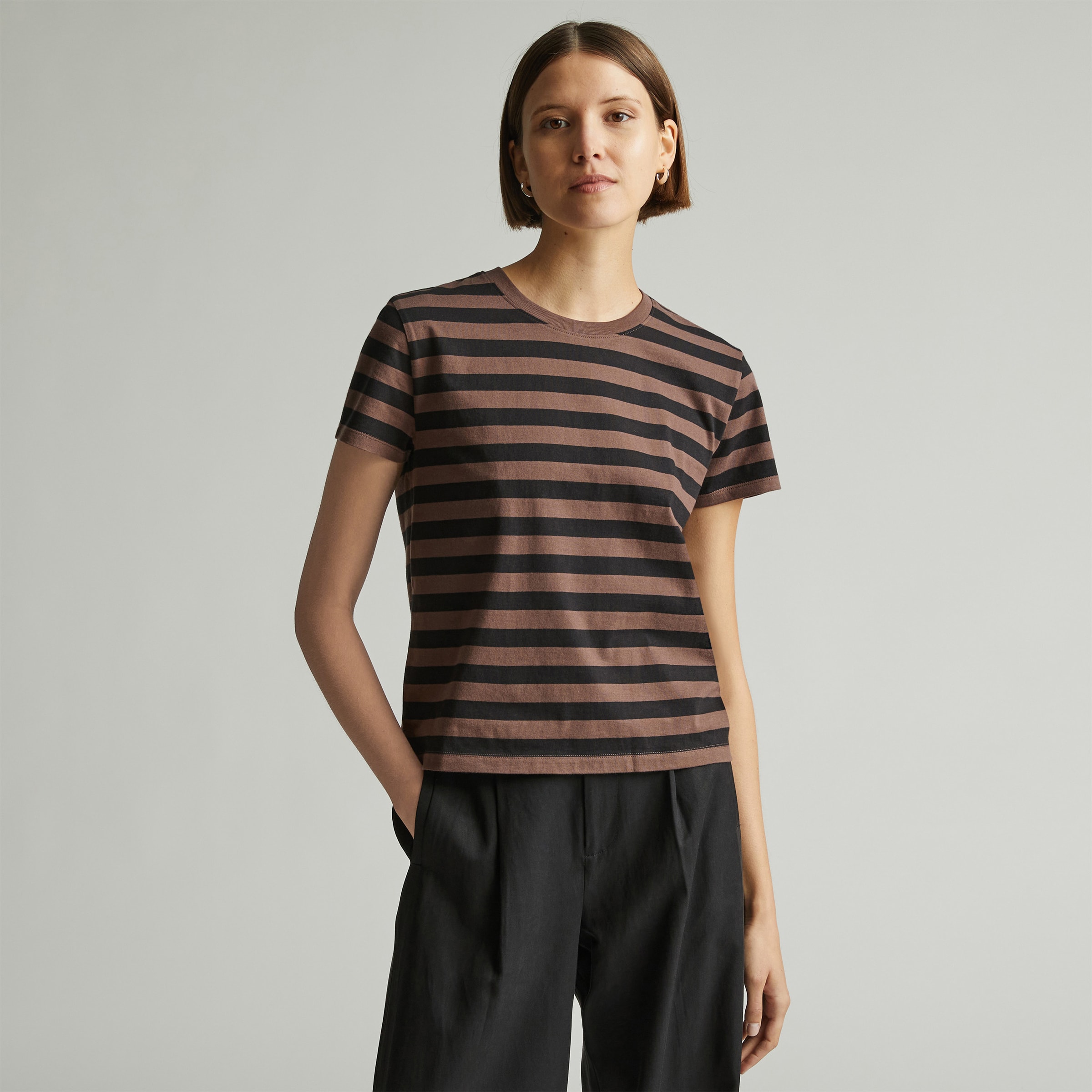 The Organic Cotton Box-Cut Tee Chocolate Brown / Black – Everlane