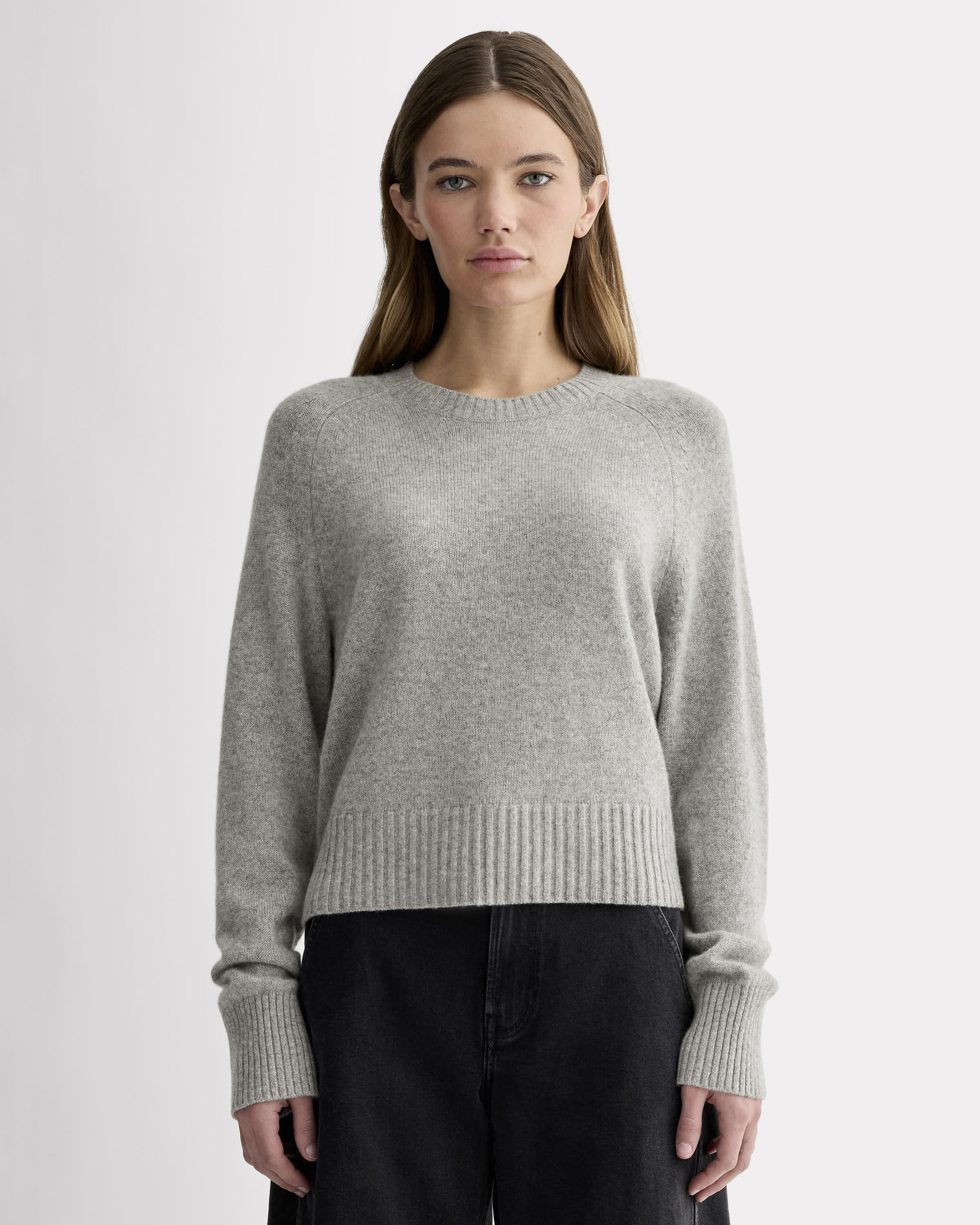 The Boxy Crew in Cashmere Light Heather Grey – Everlane