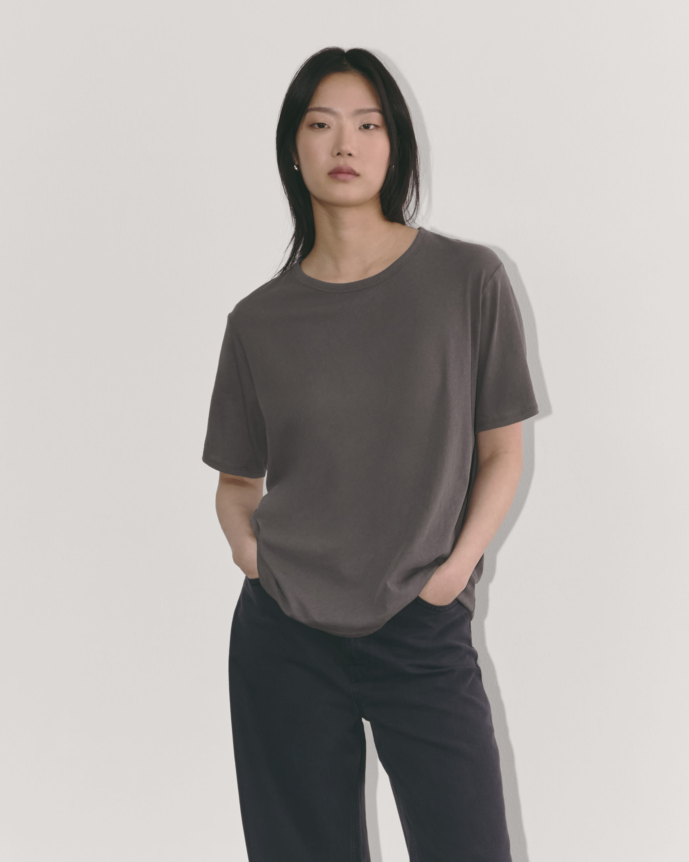 The Air Tee Graphite – Everlane