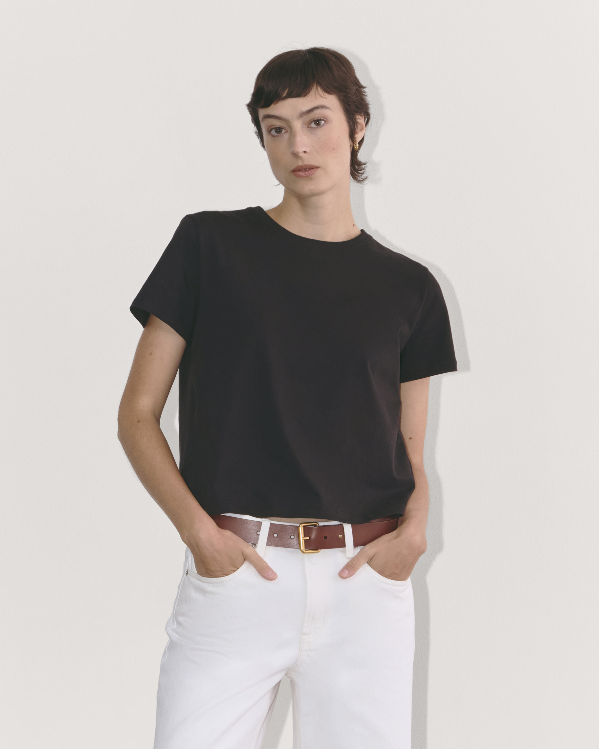The Box-Cut Tee in Essential Cotton Black – Everlane