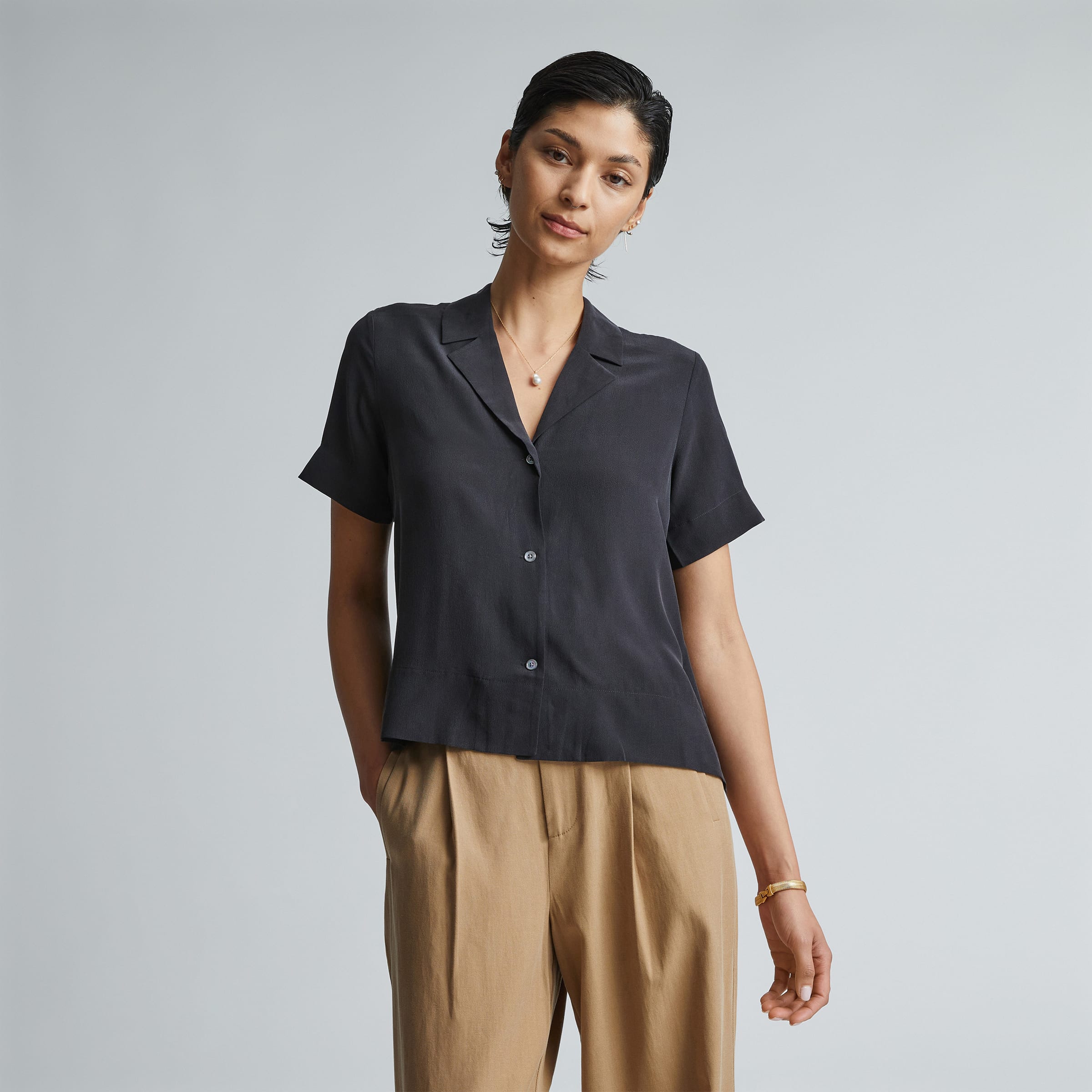 The Clean Silk Short-Sleeve Notch Shirt Black – Everlane
