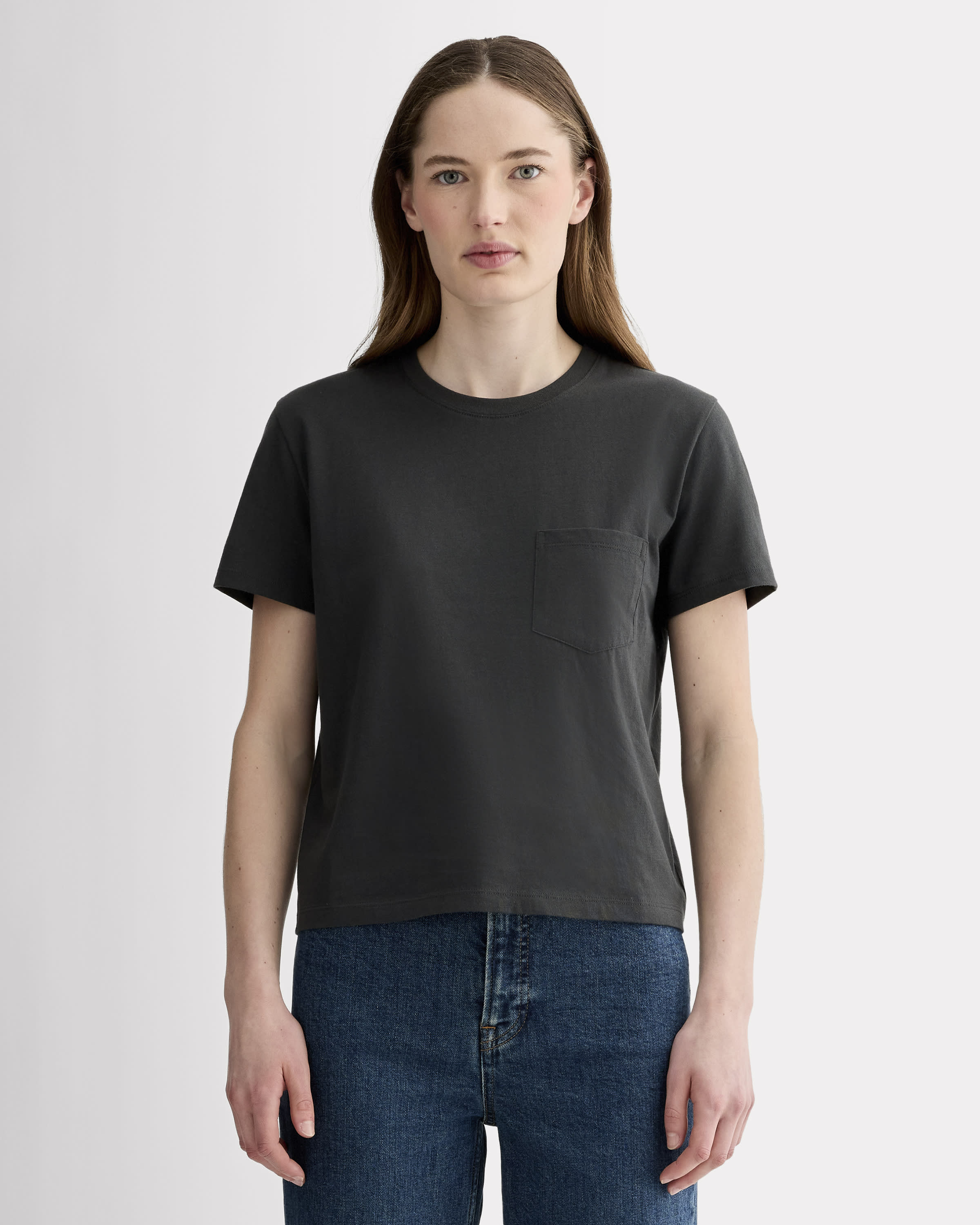 The Box-Cut Tee in Essential Cotton Washed Black – Everlane