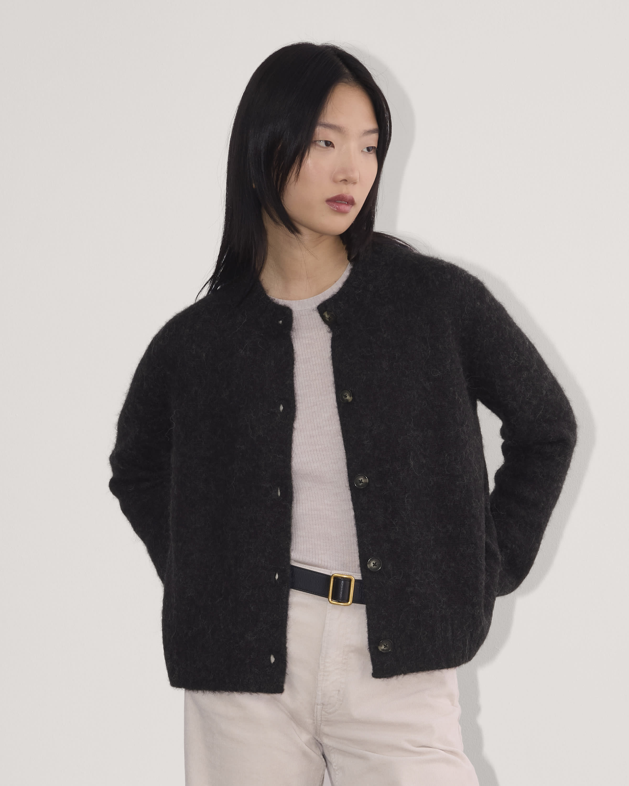 The Crew Cardigan in Alpaca Heathered Black – Everlane