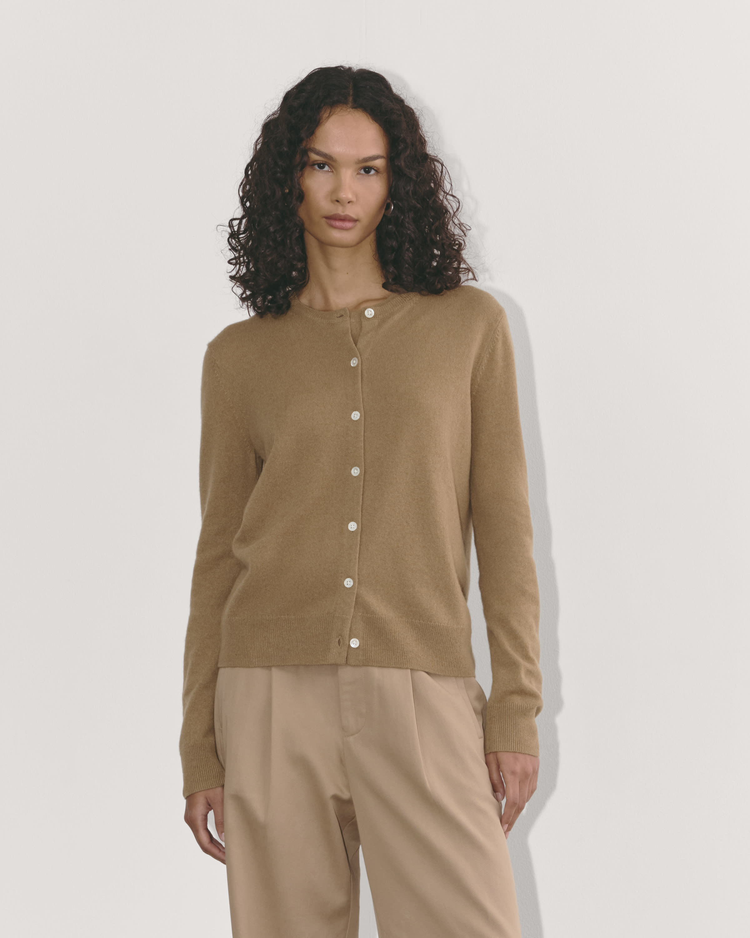 The Classic Cardigan in Cashmere Tiger's Eye – Everlane