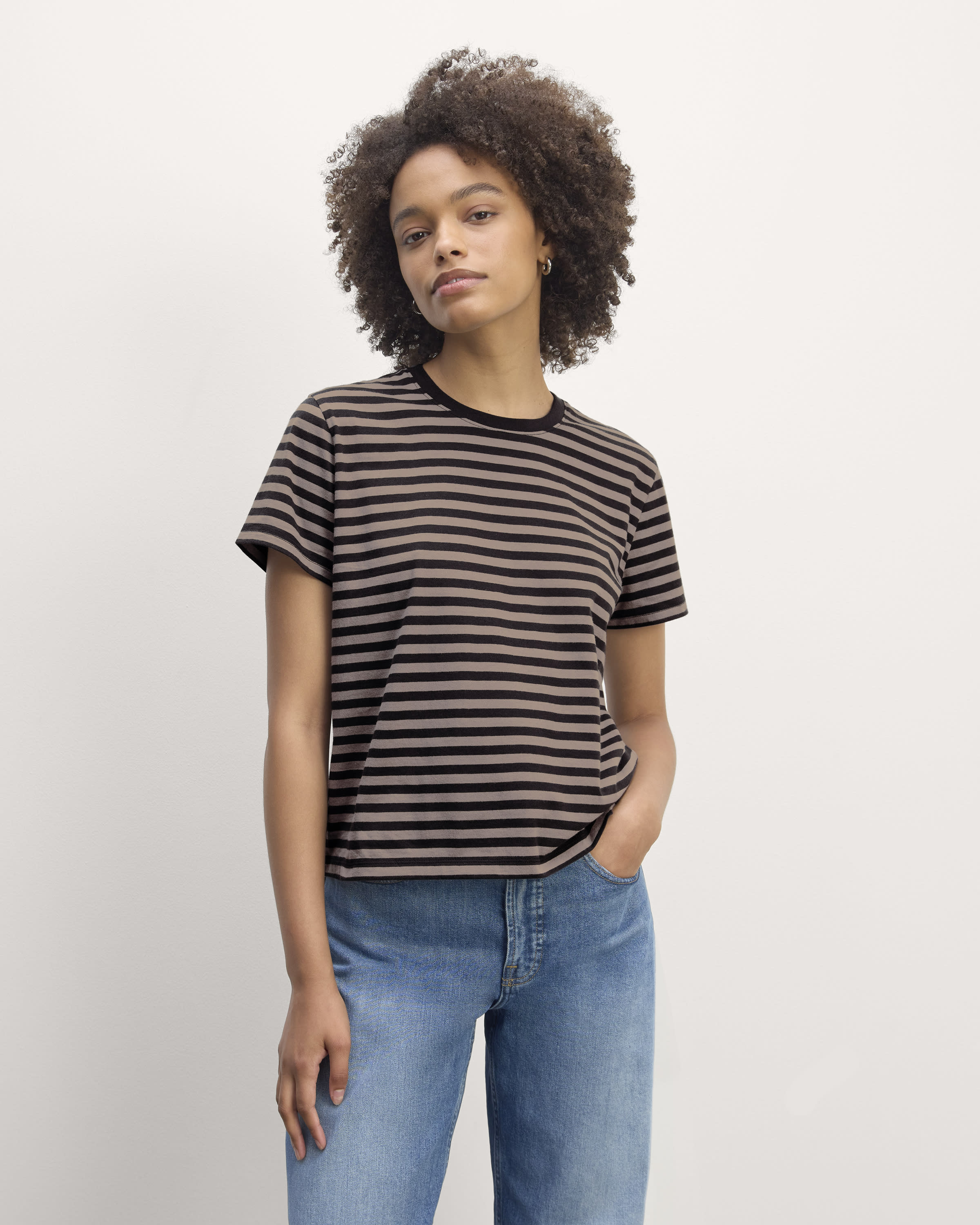 The Box-Cut Tee in Essential Cotton Artist Clay / Black – Everlane