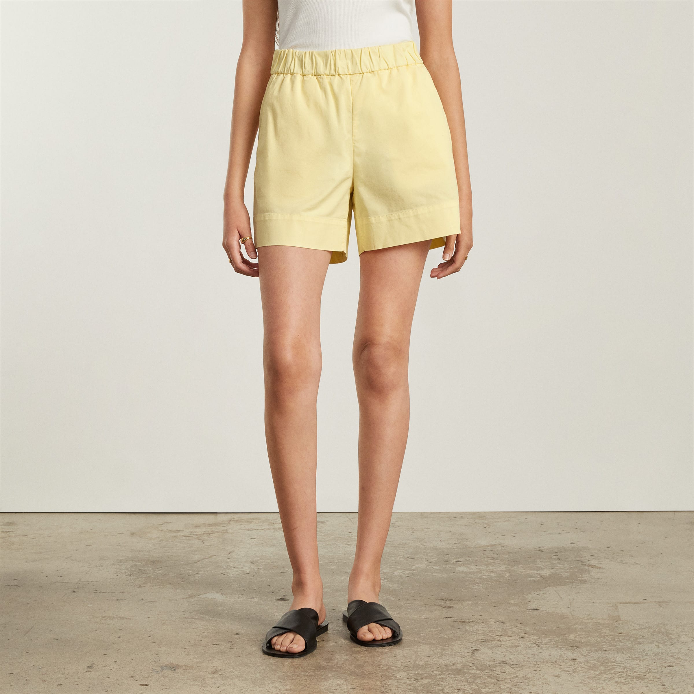 The Easy Short Pastel Yellow – Everlane
