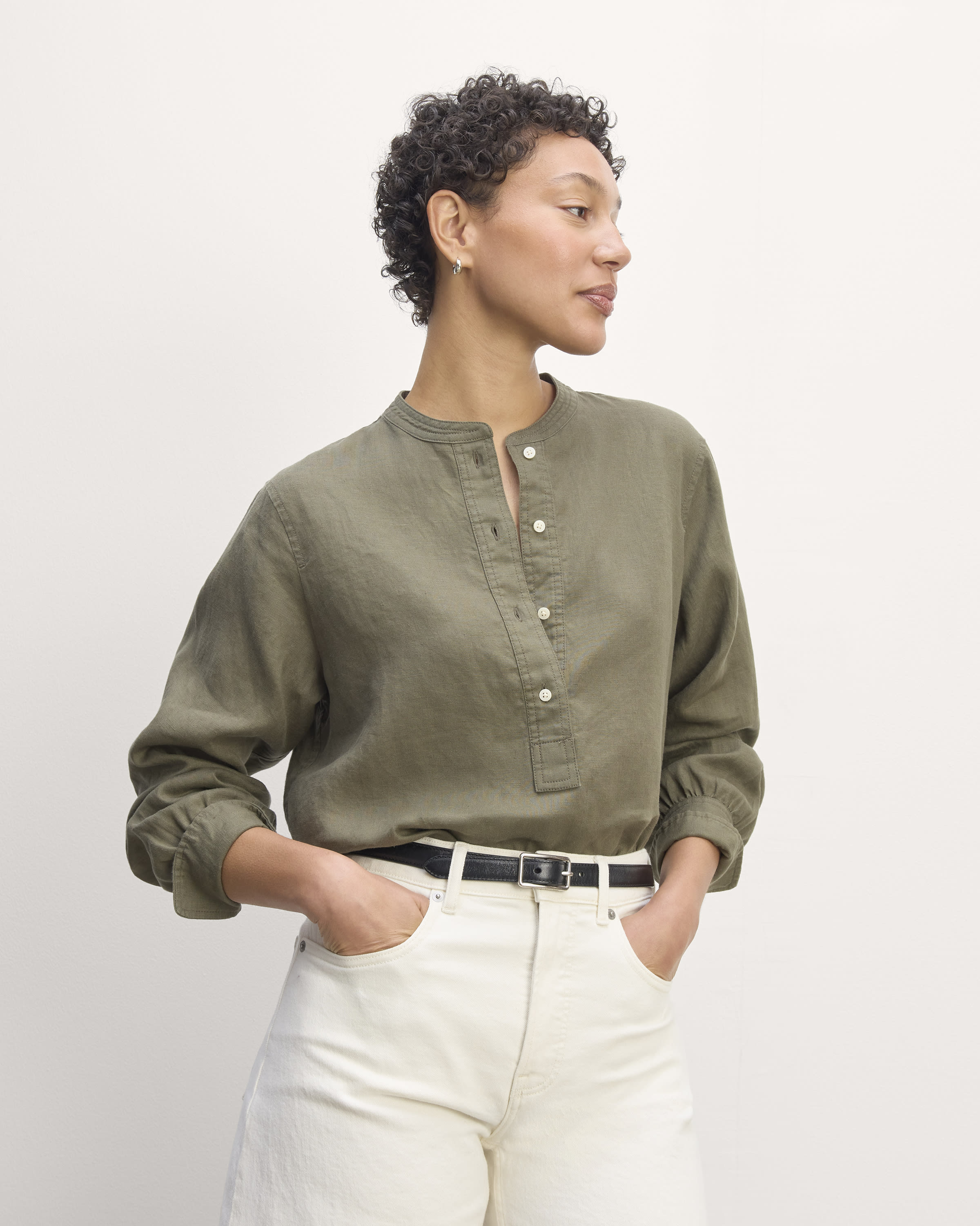 The Henley Shirt in Linen Kalamata – Everlane