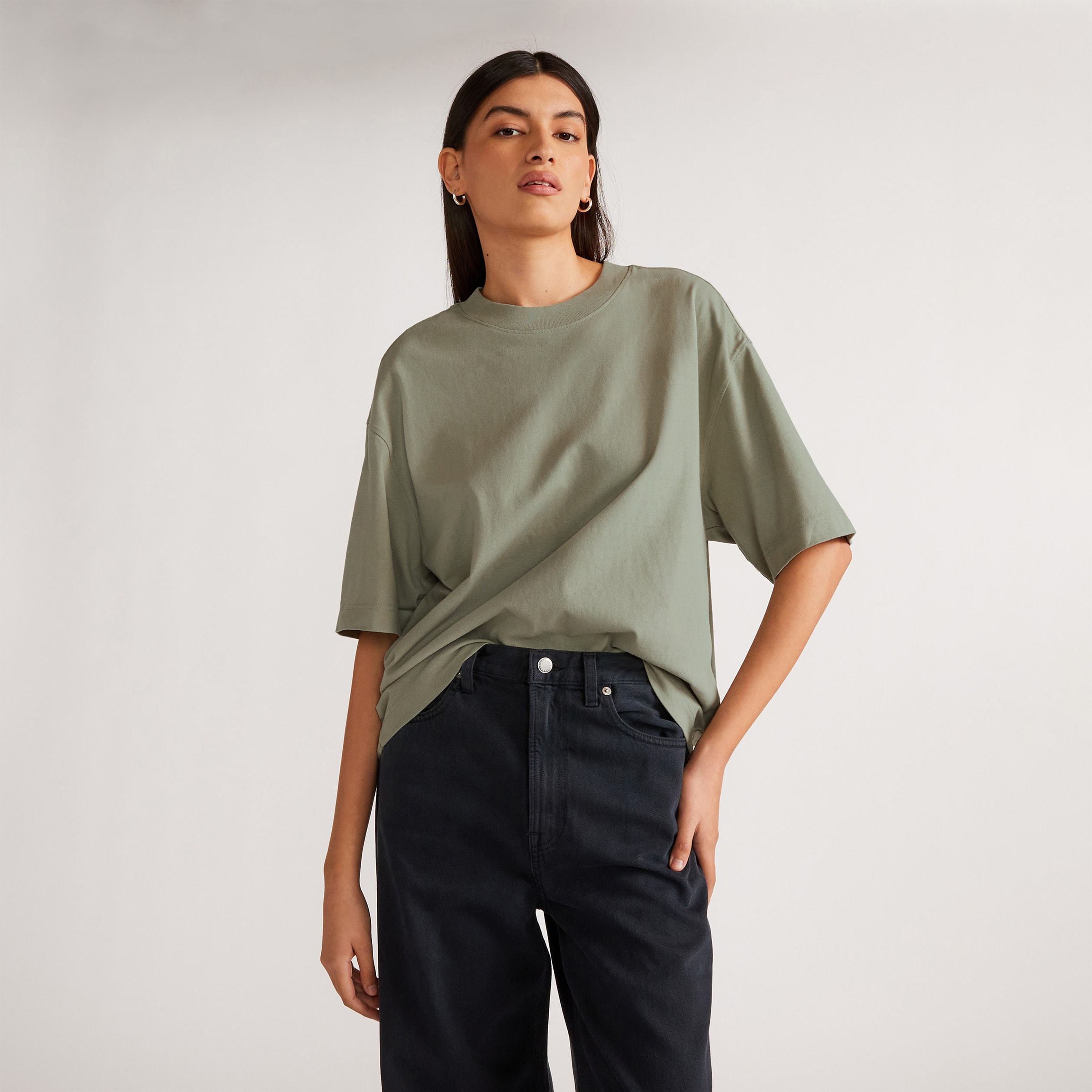 The Premium Weight Relaxed Tee Seagrass – Everlane