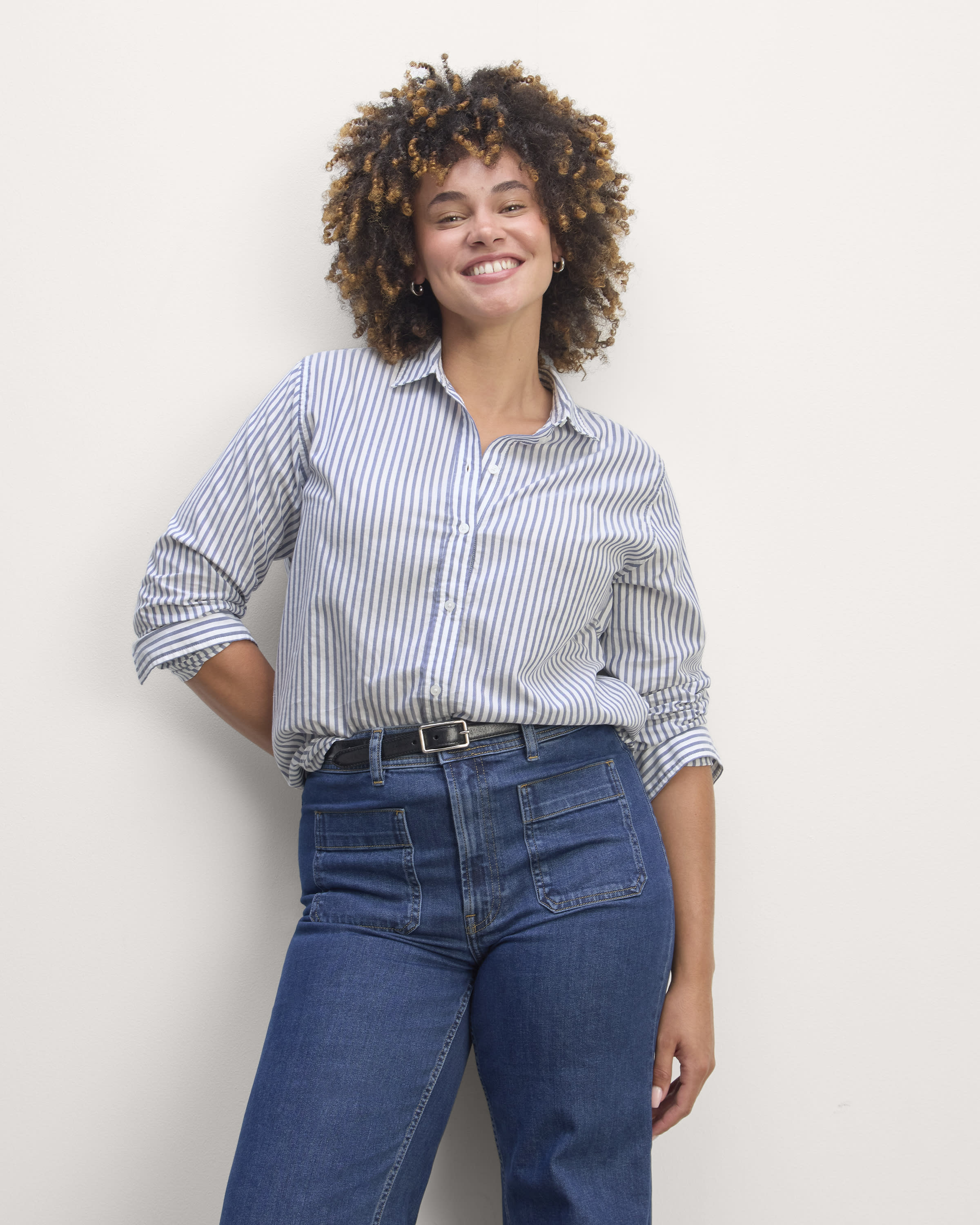 The Must-Have Shirt in Silky Cotton White / Bellwether Blue – Everlane