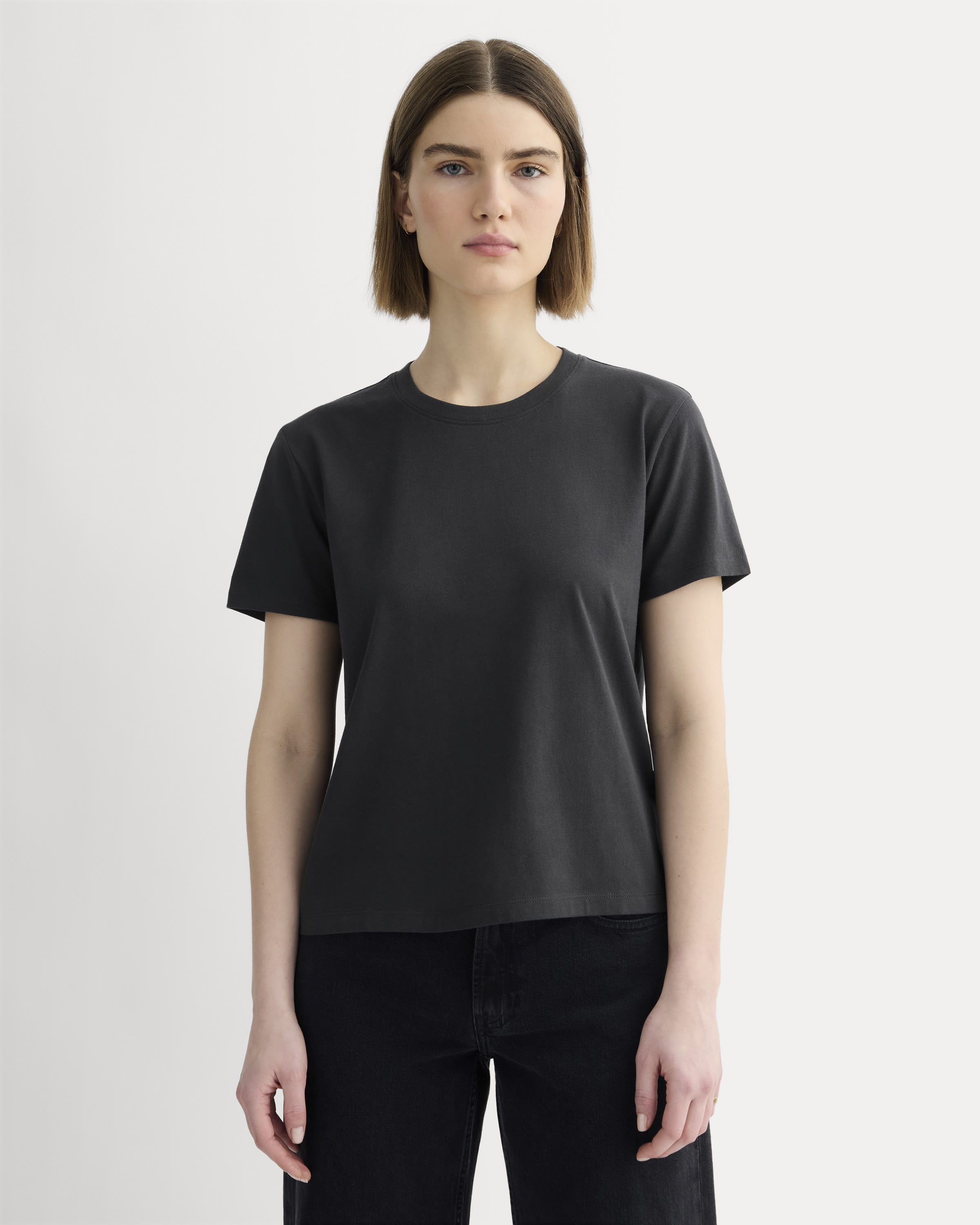 The Box-Cut Tee in Essential Cotton Washed Black – Everlane