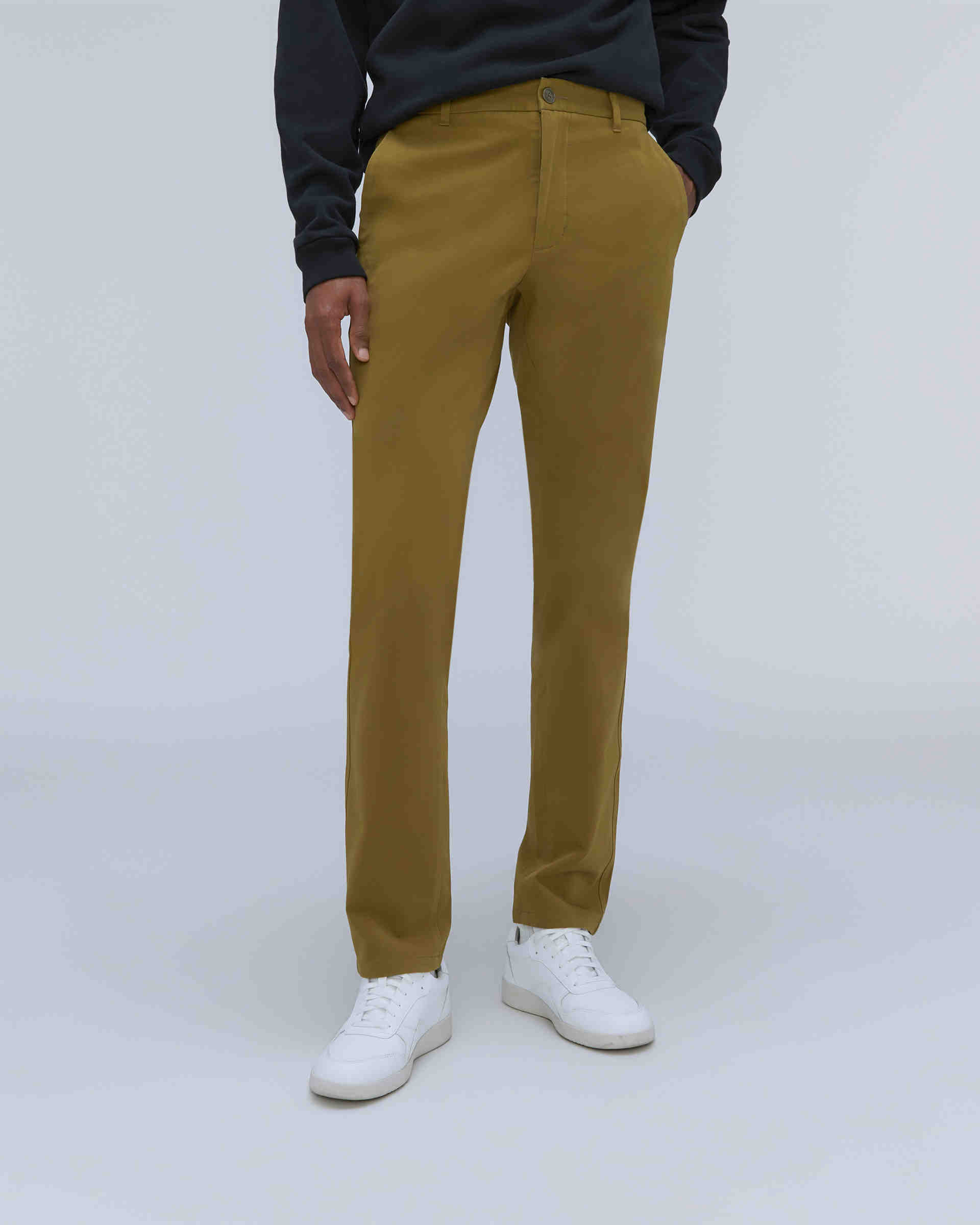 The Performance Chino | Uniform Olive – Everlane