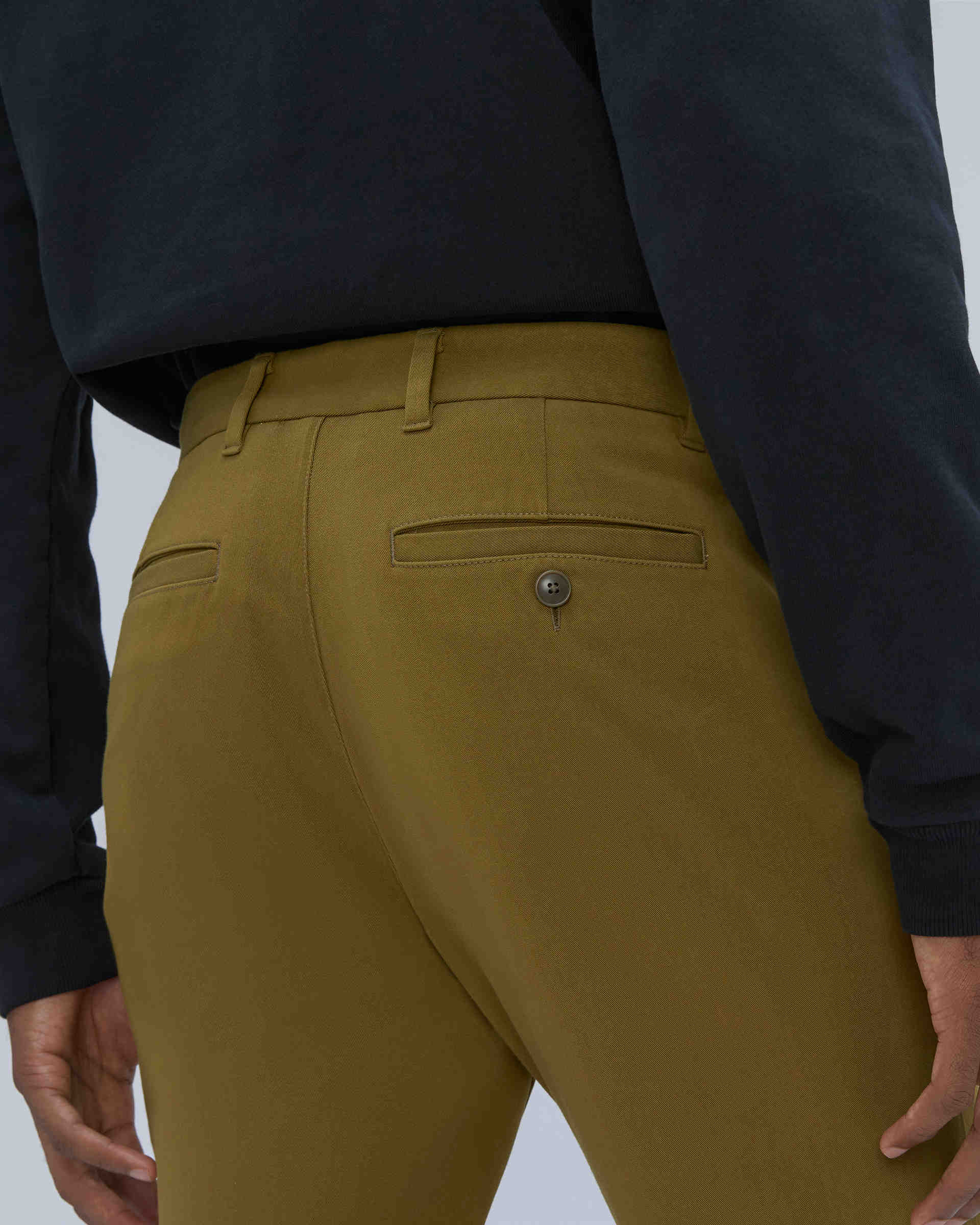 The Performance Chino | Uniform Olive – Everlane