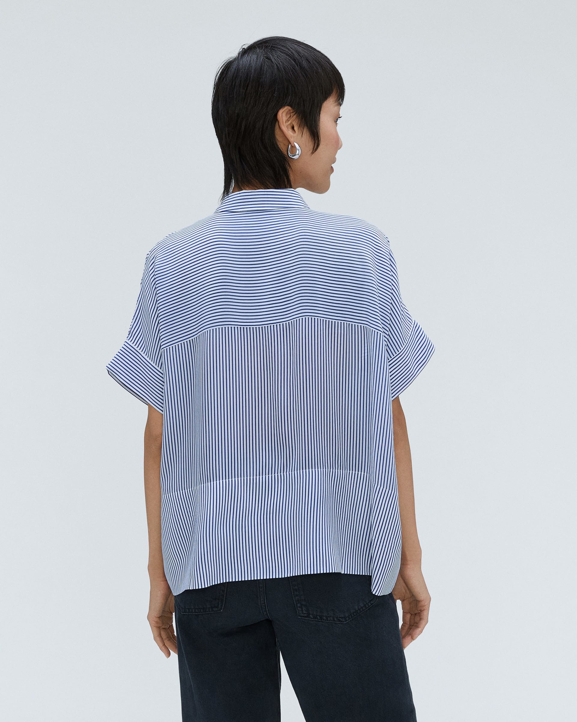 The Clean Silk Short-Sleeve Square Shirt Blue / White – Everlane
