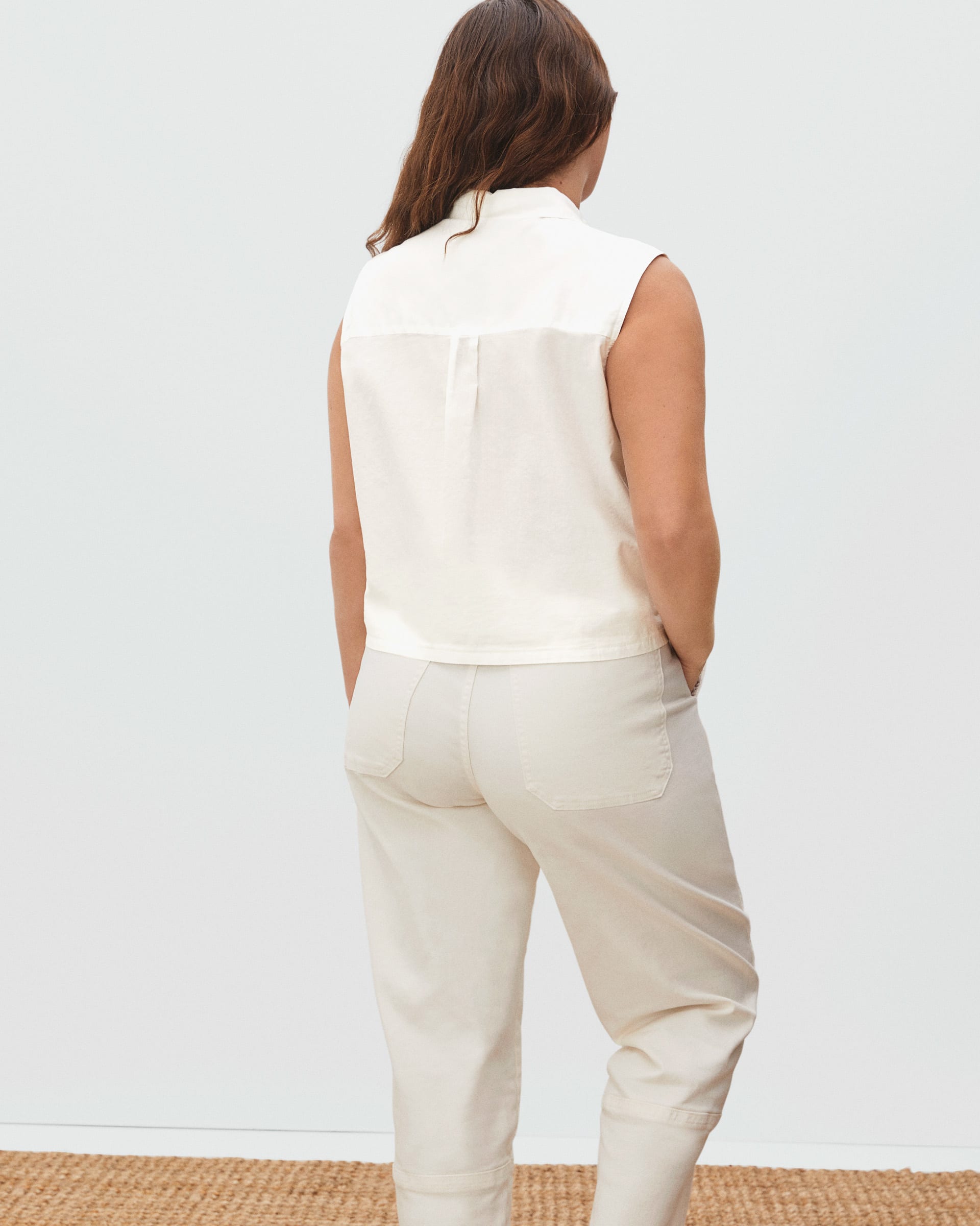 The Way-Short Cut-Off Shirt White – Everlane
