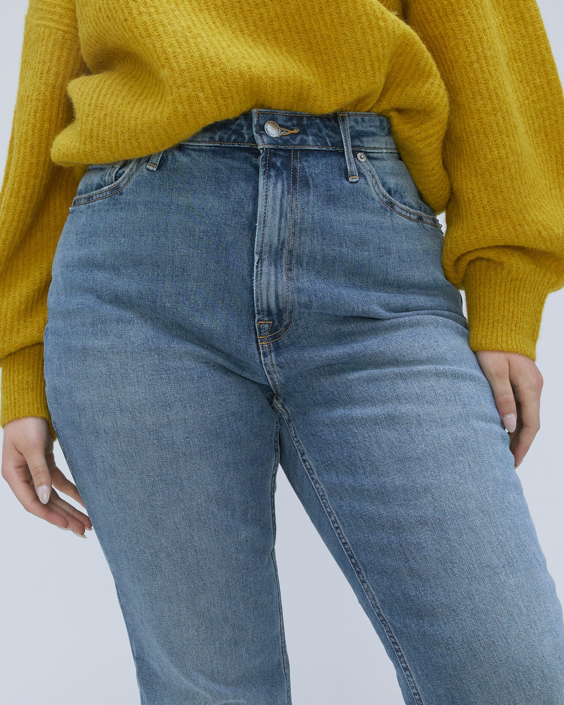 The Original Curvy Cheeky® Jean Worn-In Mid Blue – Everlane