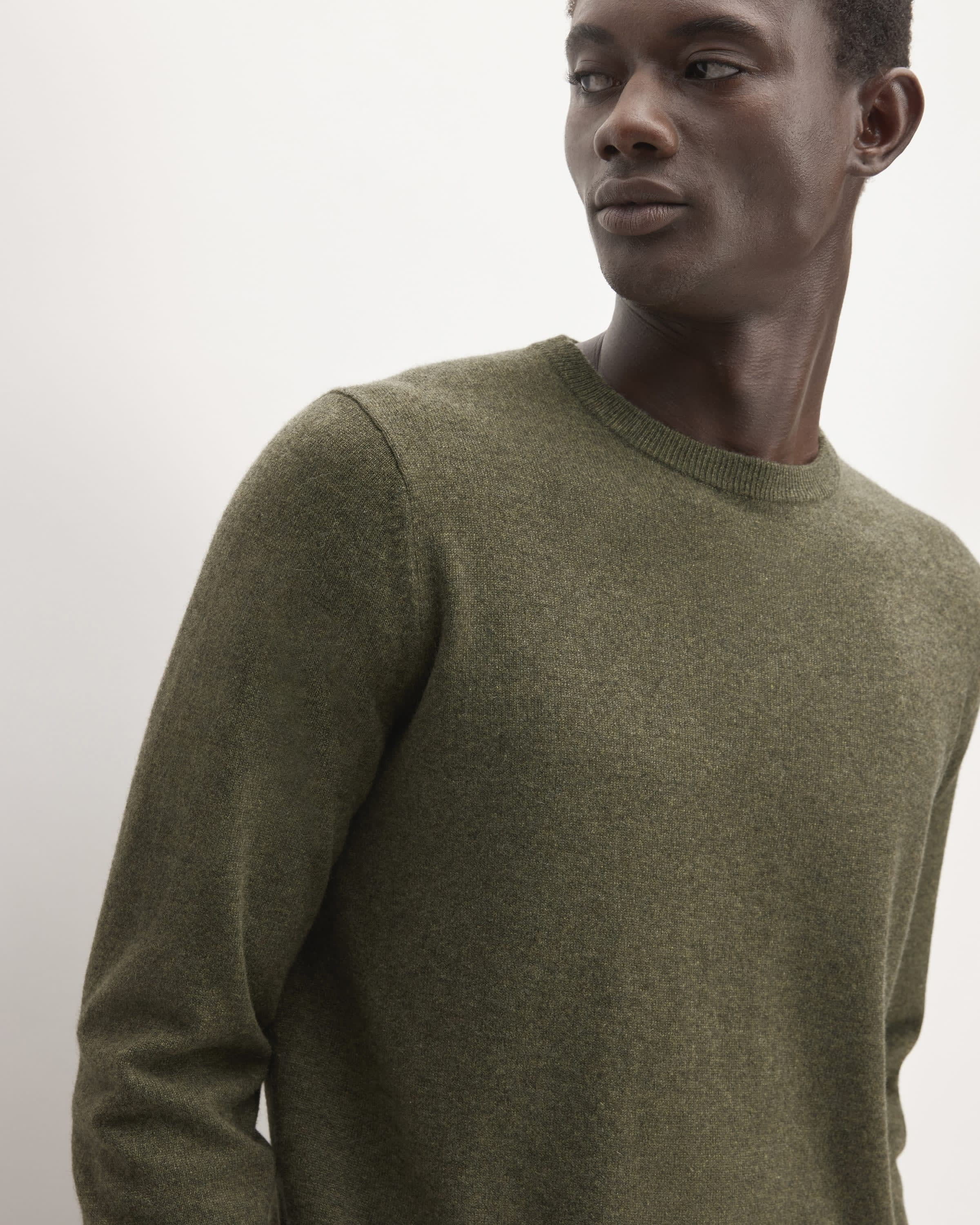 The Grade-A Cashmere Crew Heather Army Green – Everlane