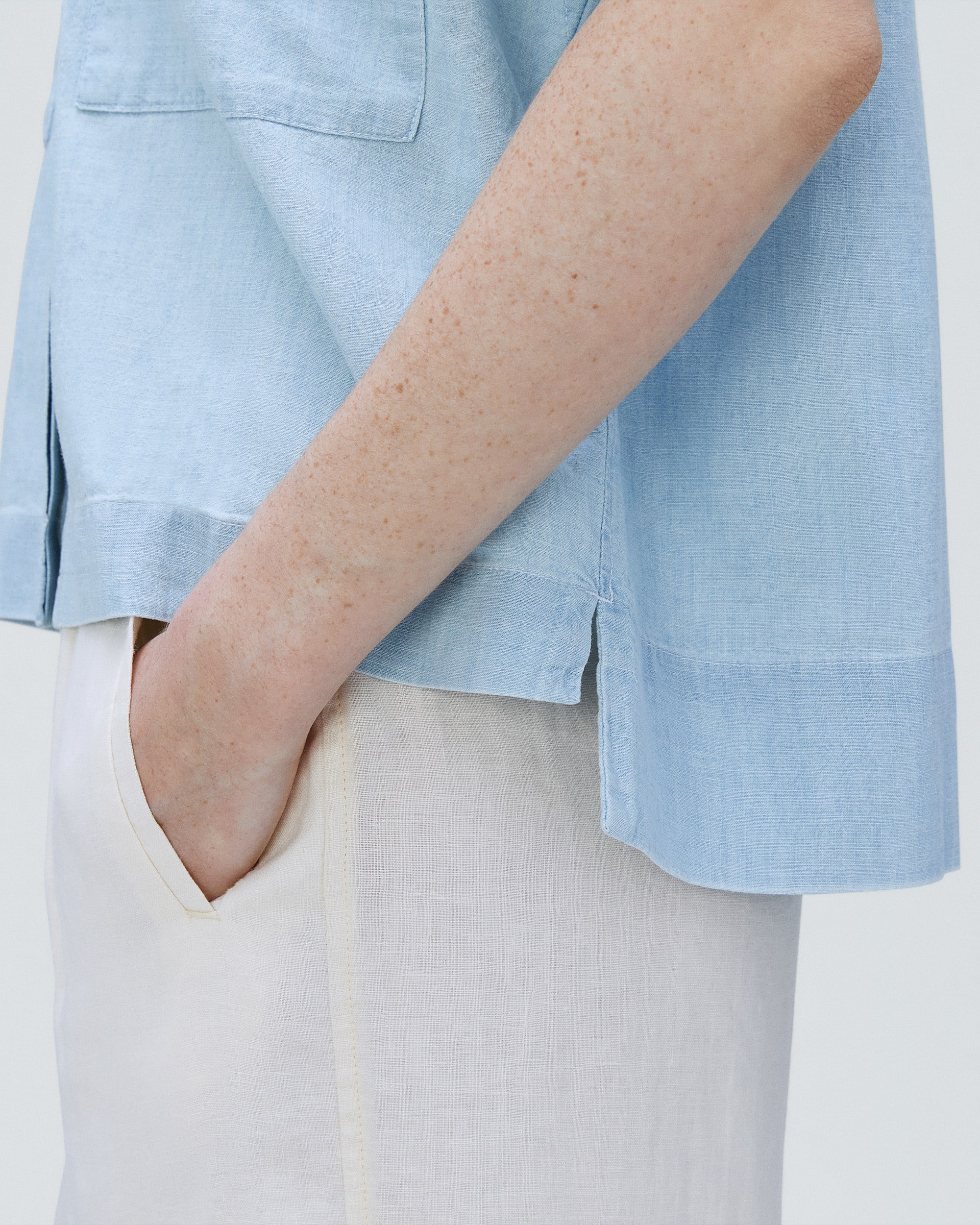 The Short-Sleeve Box Shirt Icy Blue – Everlane