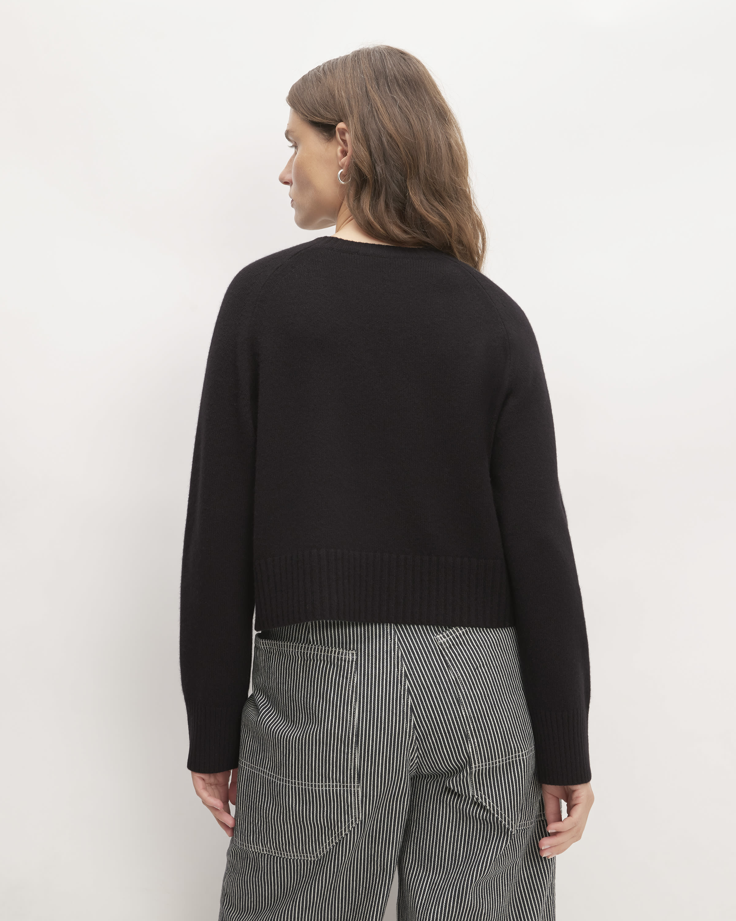 The Cashmere Boxy Crew Sweater Black – Everlane