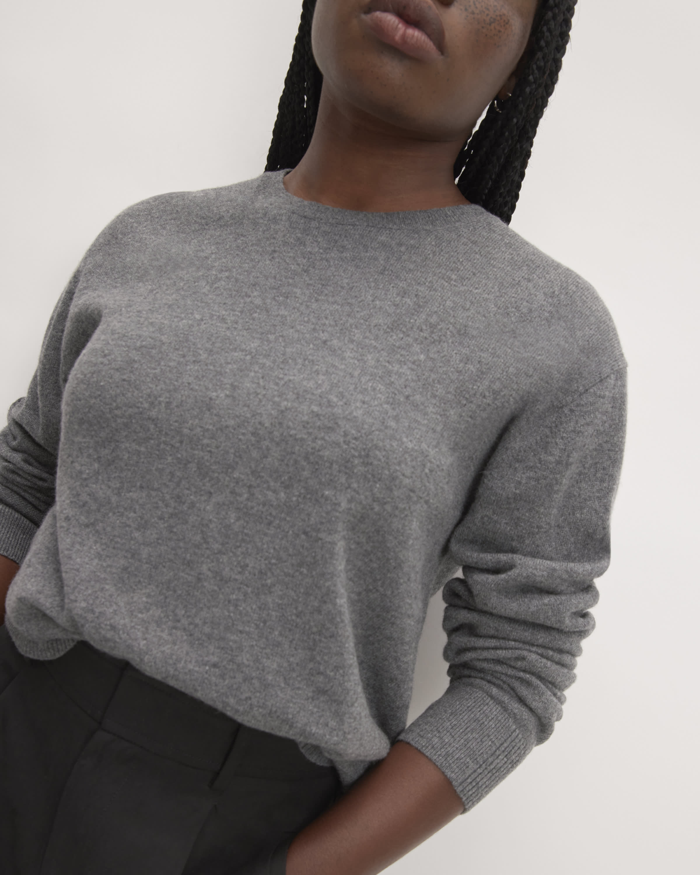 The Cashmere Classic Crew Sweater Heather Charcoal – Everlane
