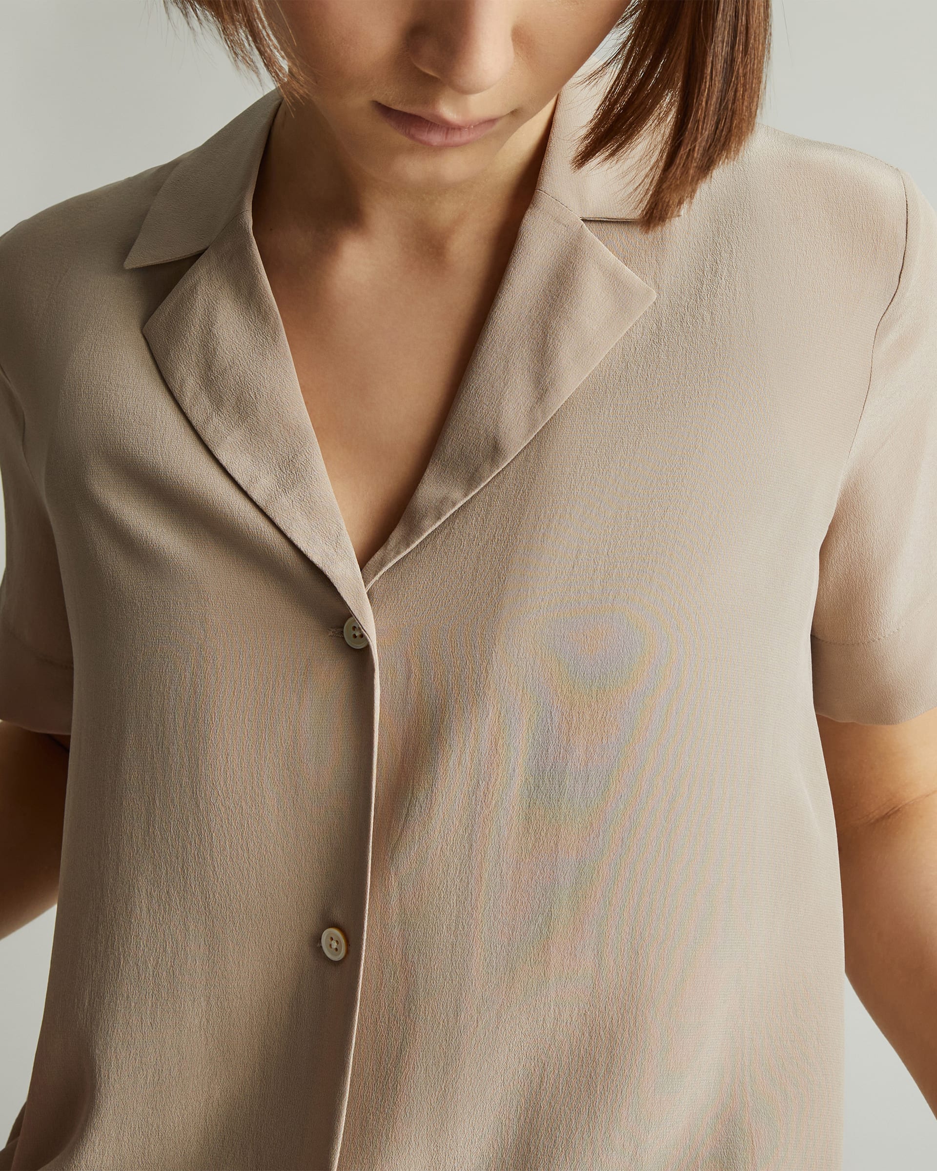 The Clean Silk Short-Sleeve Notch Shirt Burnt Sugar – Everlane