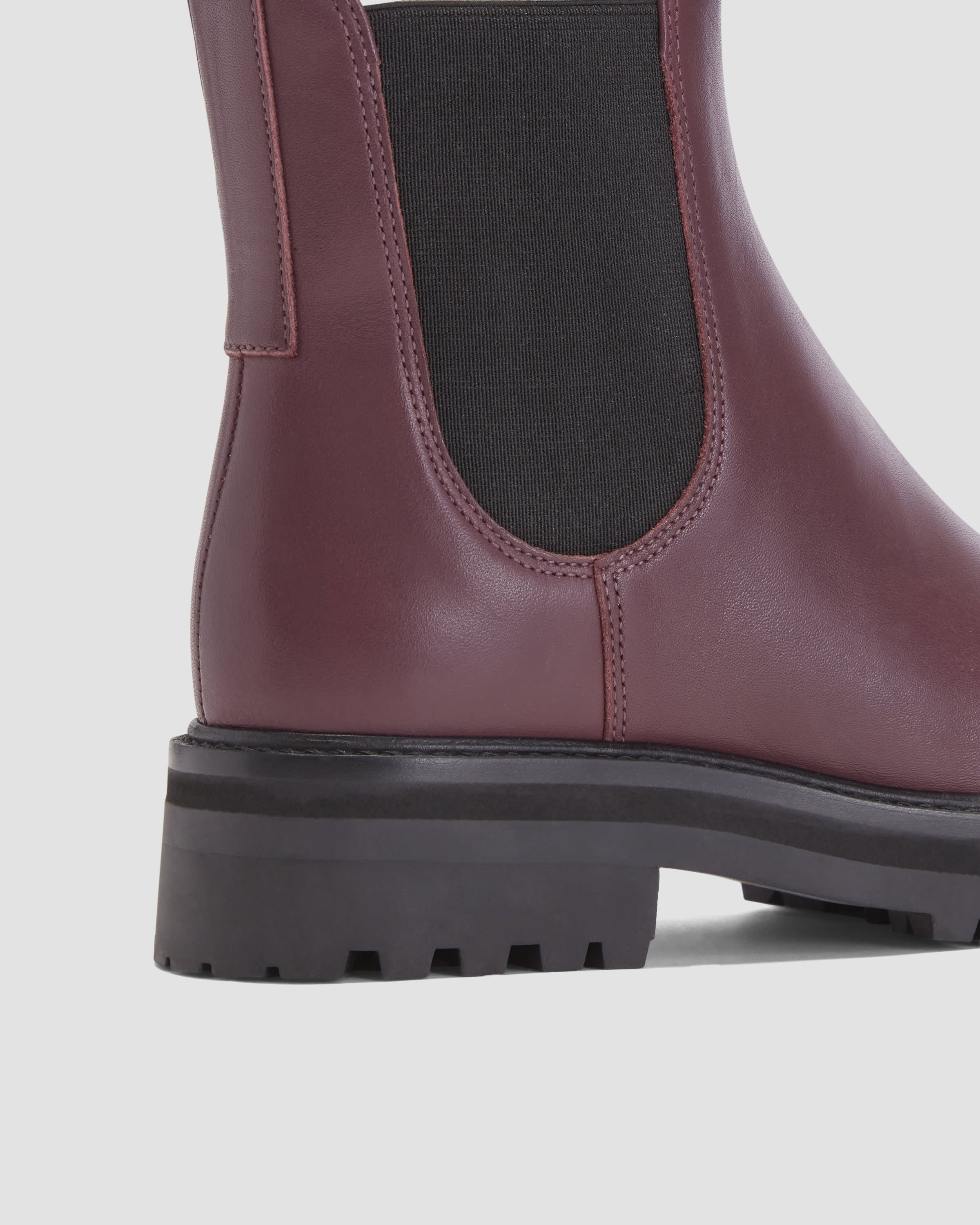 The Lug Chelsea Boot Bordeaux – Everlane